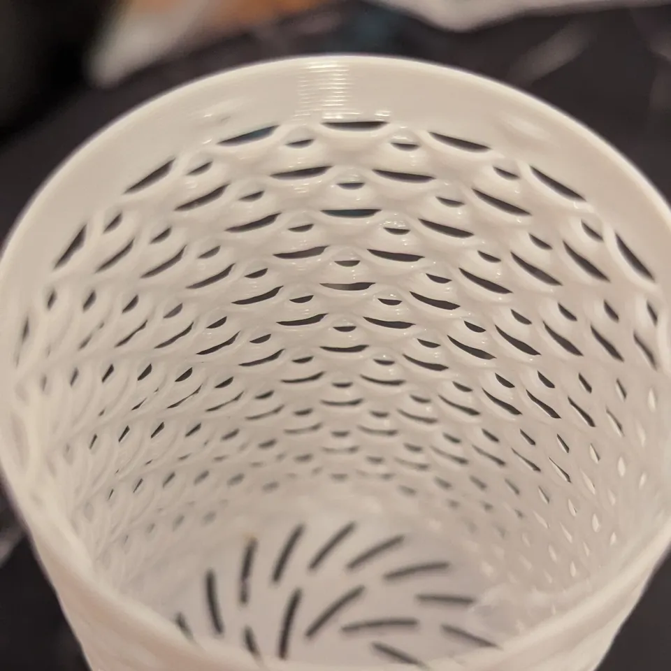 Holey Silica Gel Container for Spool by Ziniethan | Download free STL ...