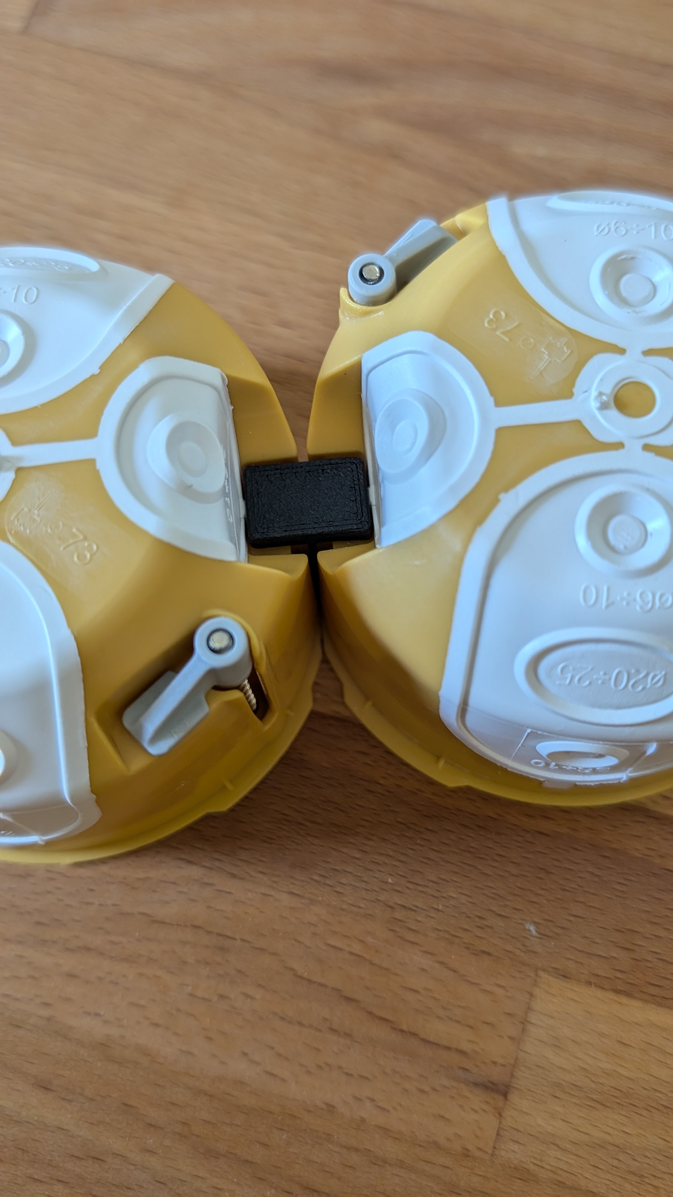 Connector for two Kopos 68 boxes by Suke | Download free STL model | Printables.com