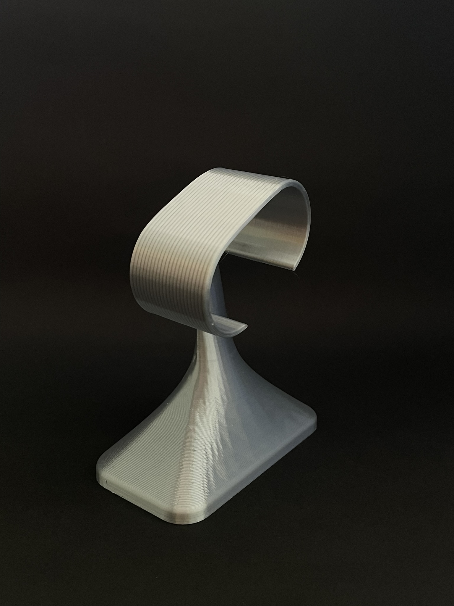 Aesthetic Fluted/Ribbed Watch Stand by Nozzled Studios | Download free ...