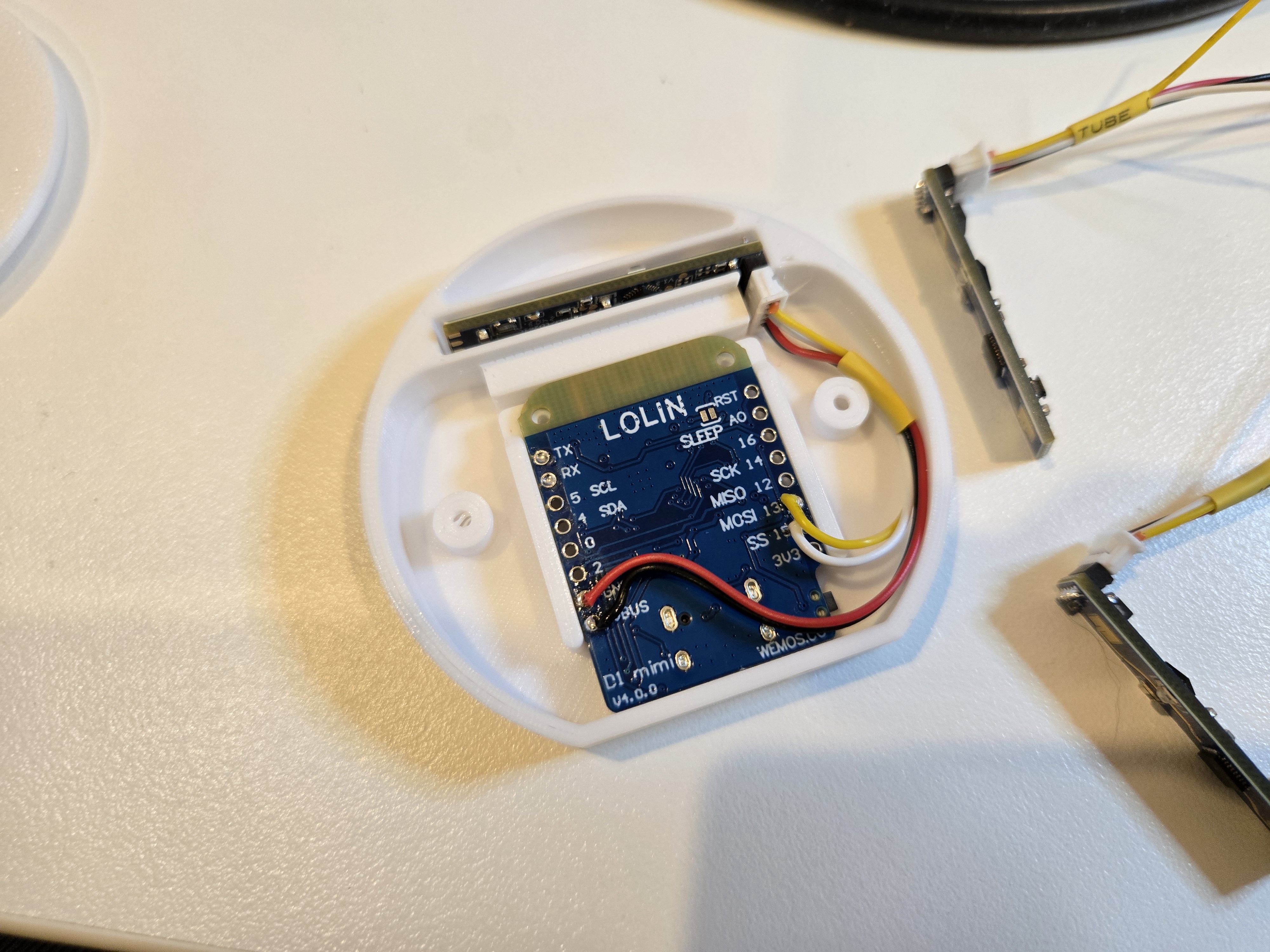Lolin D1 Mini USB-C and LD2410 von calvinbui | Kostenloses STL-Modell ...