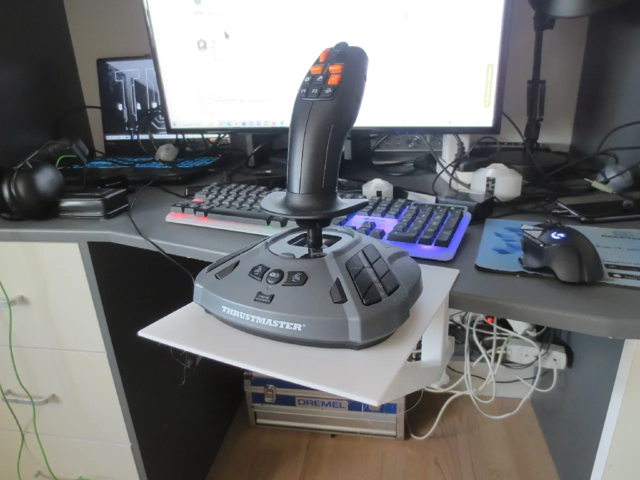 joystick holder 1.1.0 by cyclon 329 | Download free STL model ...