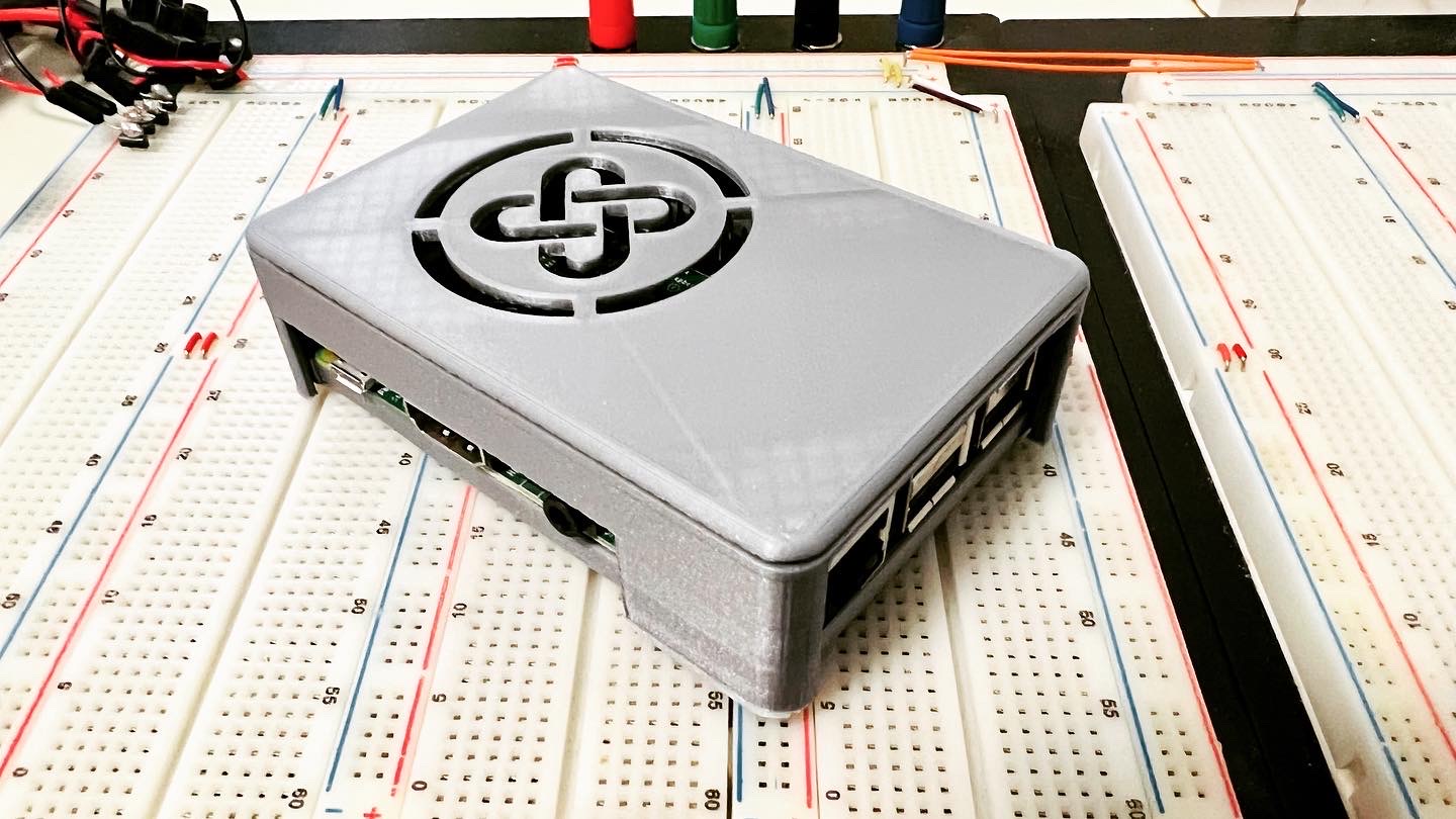 Raspberry Pi Case by Macmade | Download free STL model | Printables.com