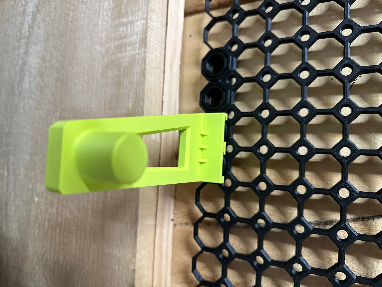 Paper Towel Holder for Multiboard (and HoneyComb) using MultiConnect by ...