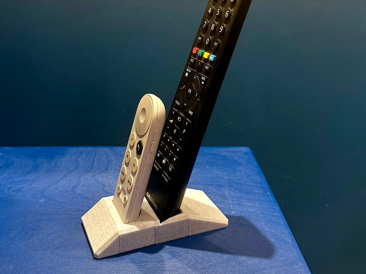 Modular Remote Holder by Aleksej Wesselbaum | Download free STL model ...