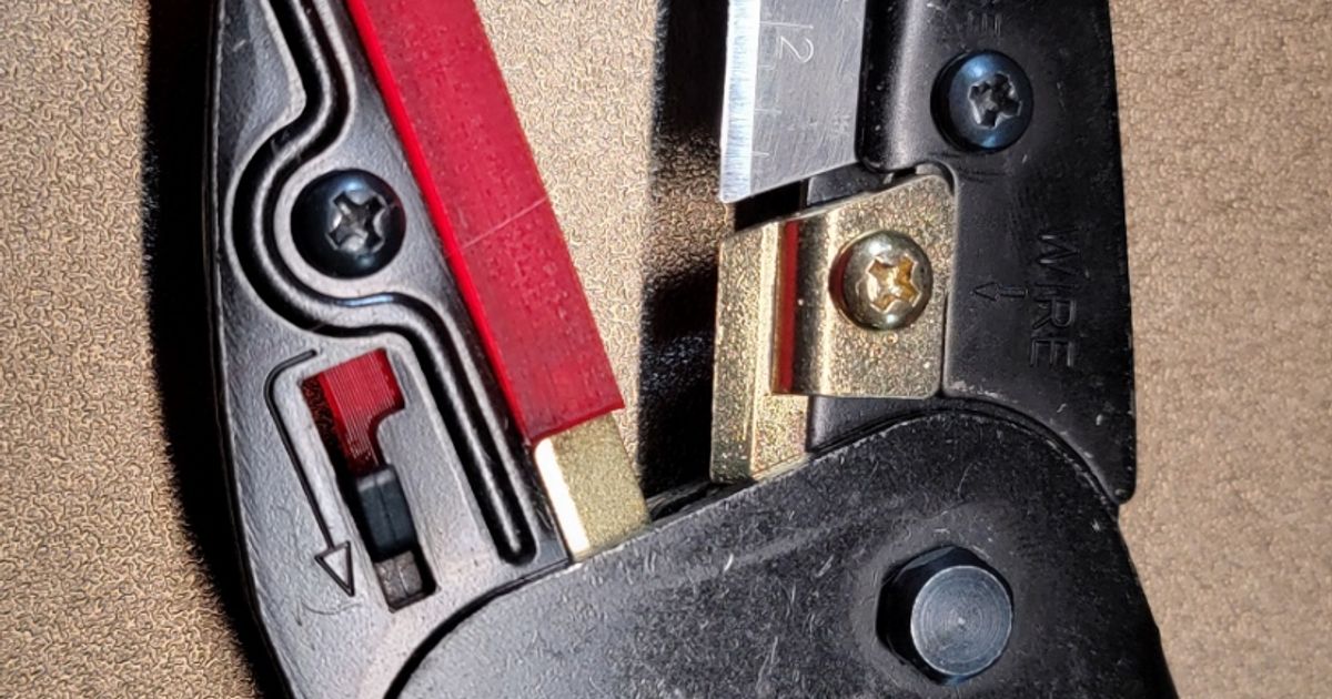 Utility Razor Cutter Anvil by Jynxx13 | Download free STL model ...