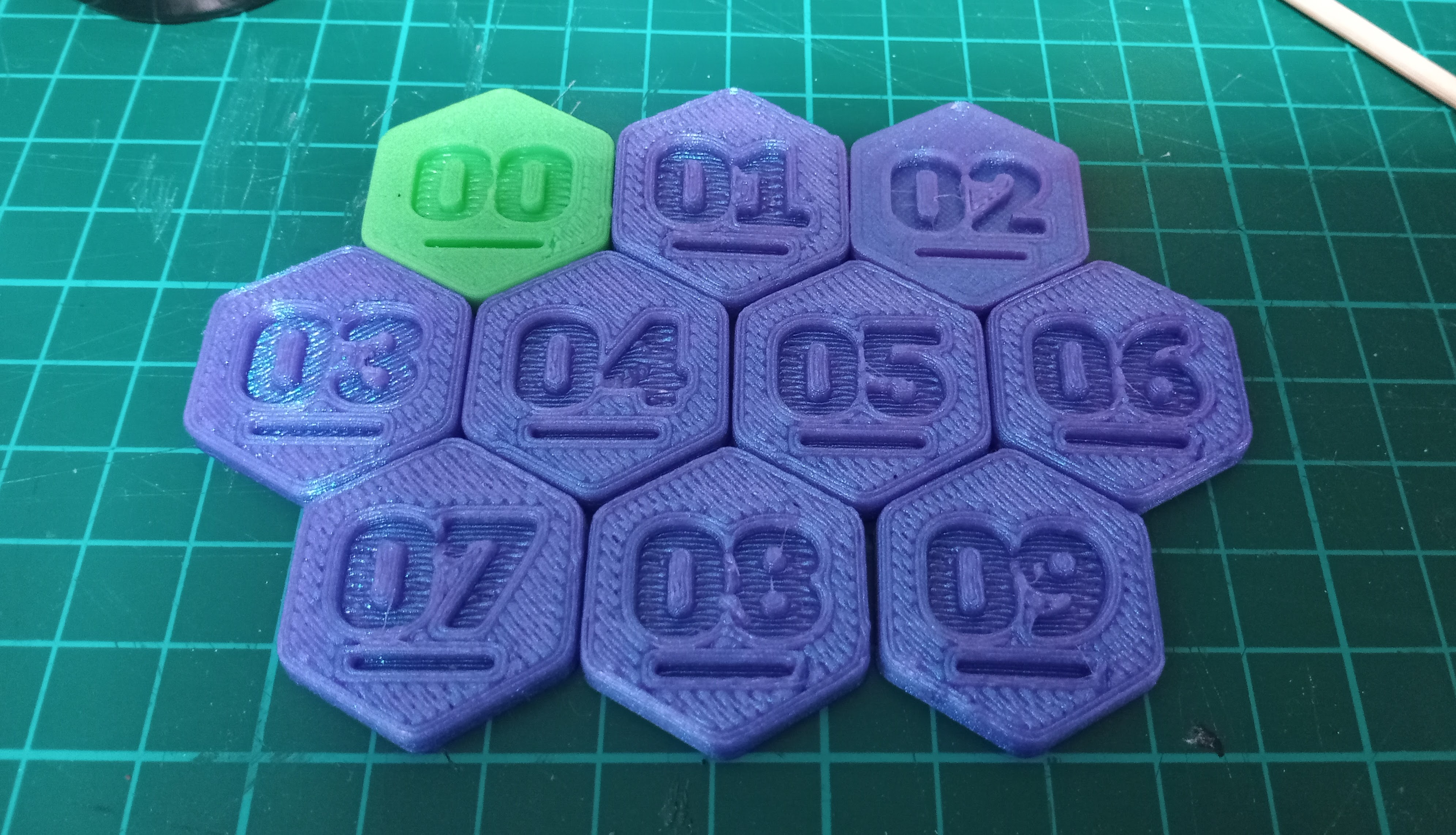 Numbered Rune Counters/Tokens (0-99) by SilentMode | Download free STL ...