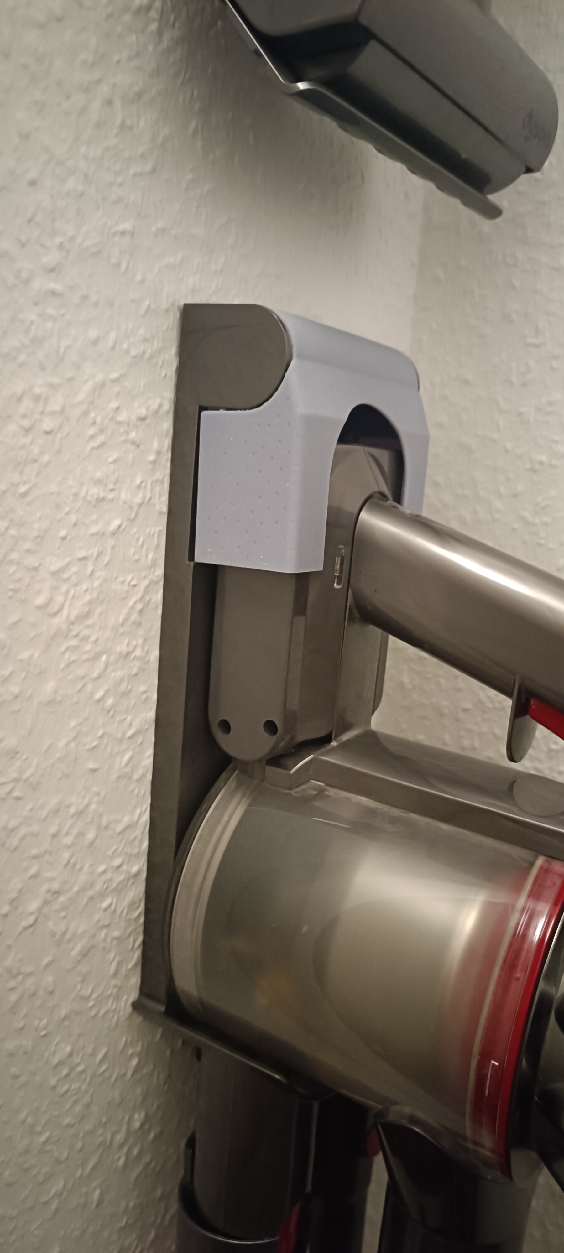 Dyson V8 Wall Mount Adapter for Milwaukee by Karst | Download free STL ...