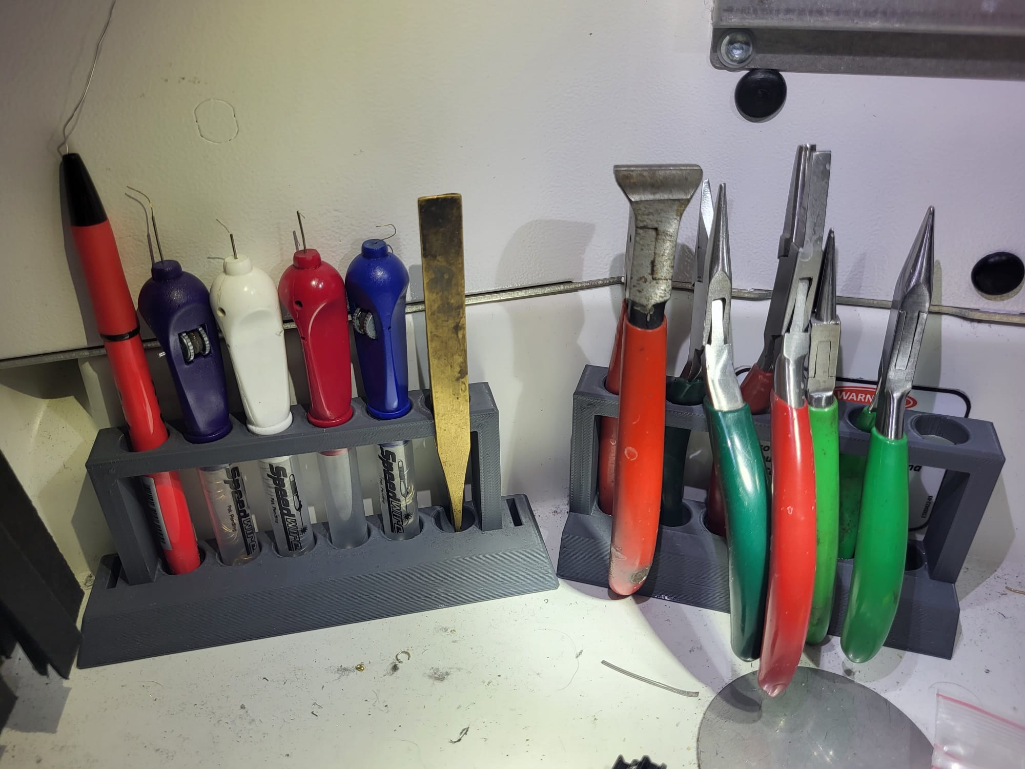 Speedwire and pliers stand for laser welder by Sander | Download free ...