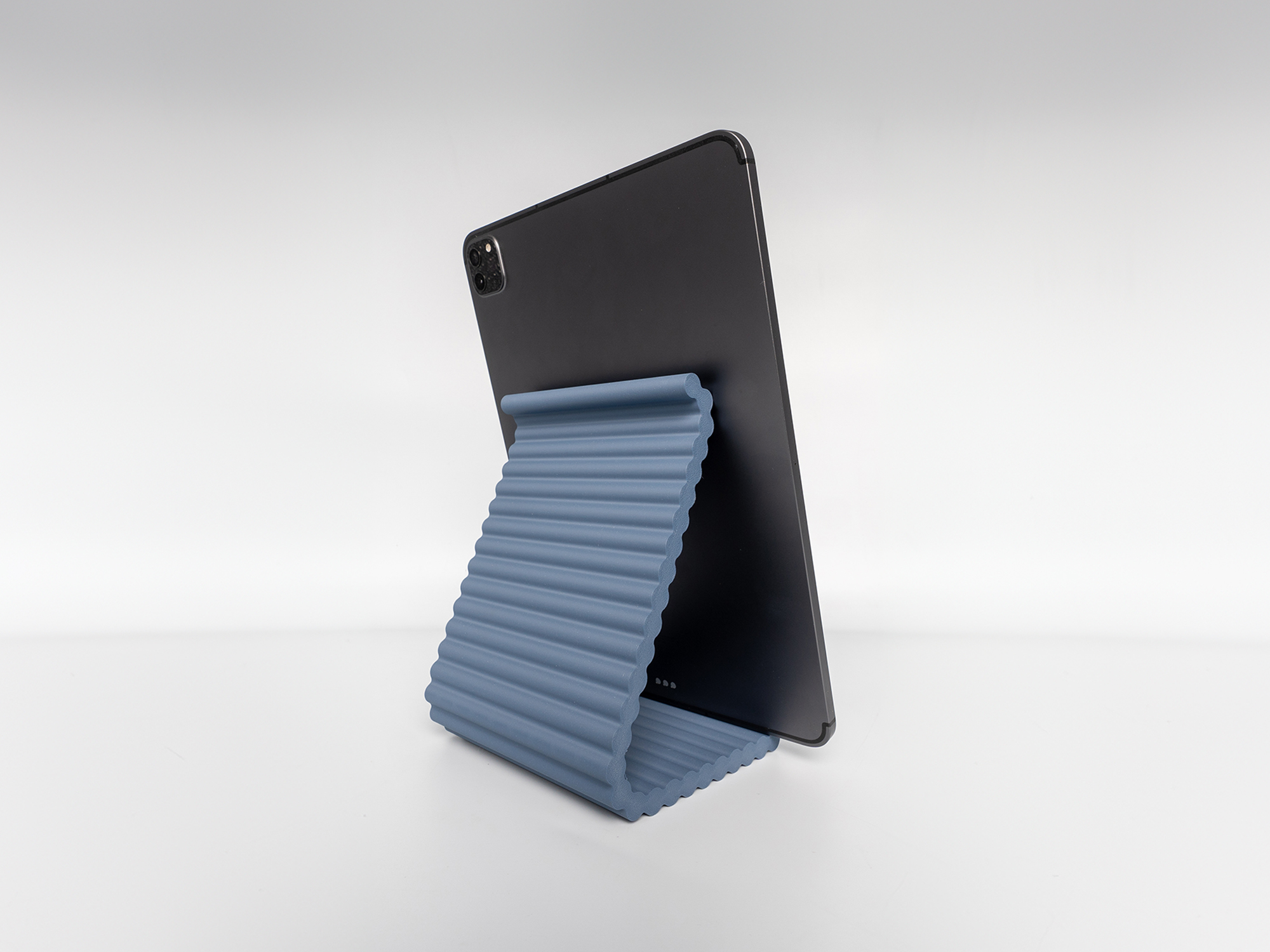 Flip Tablet Stand by Bamingo Design | Printables Store