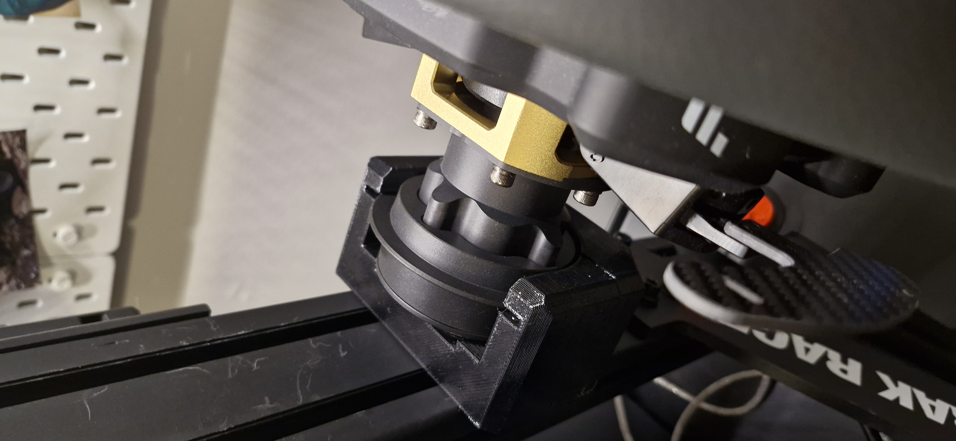 Fanatec QR2 Wheel Holder with TrakRacer Profile Spacing by Hawker ...