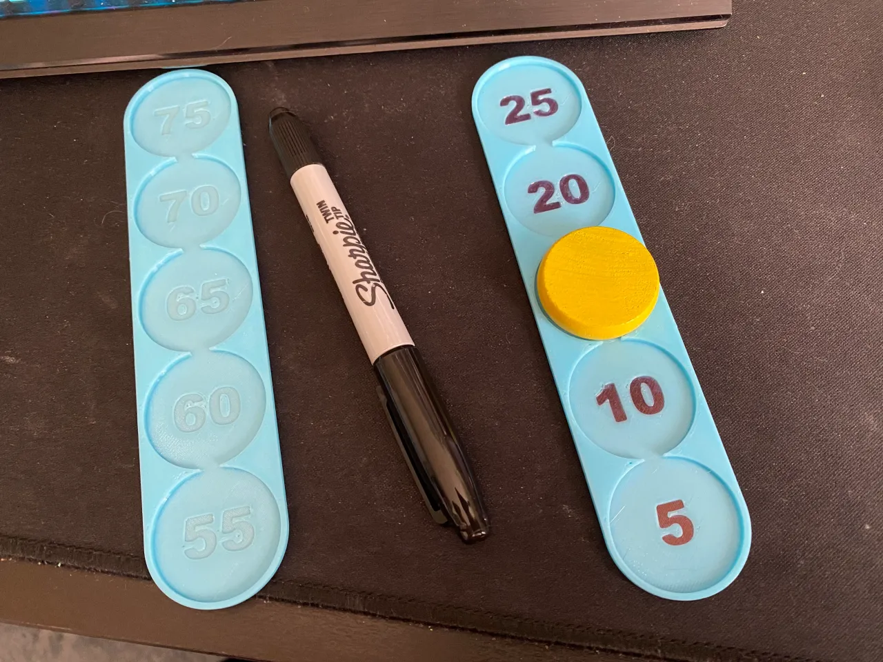 Crokinole Score Tracker by Traincrossin | Download free STL model ...