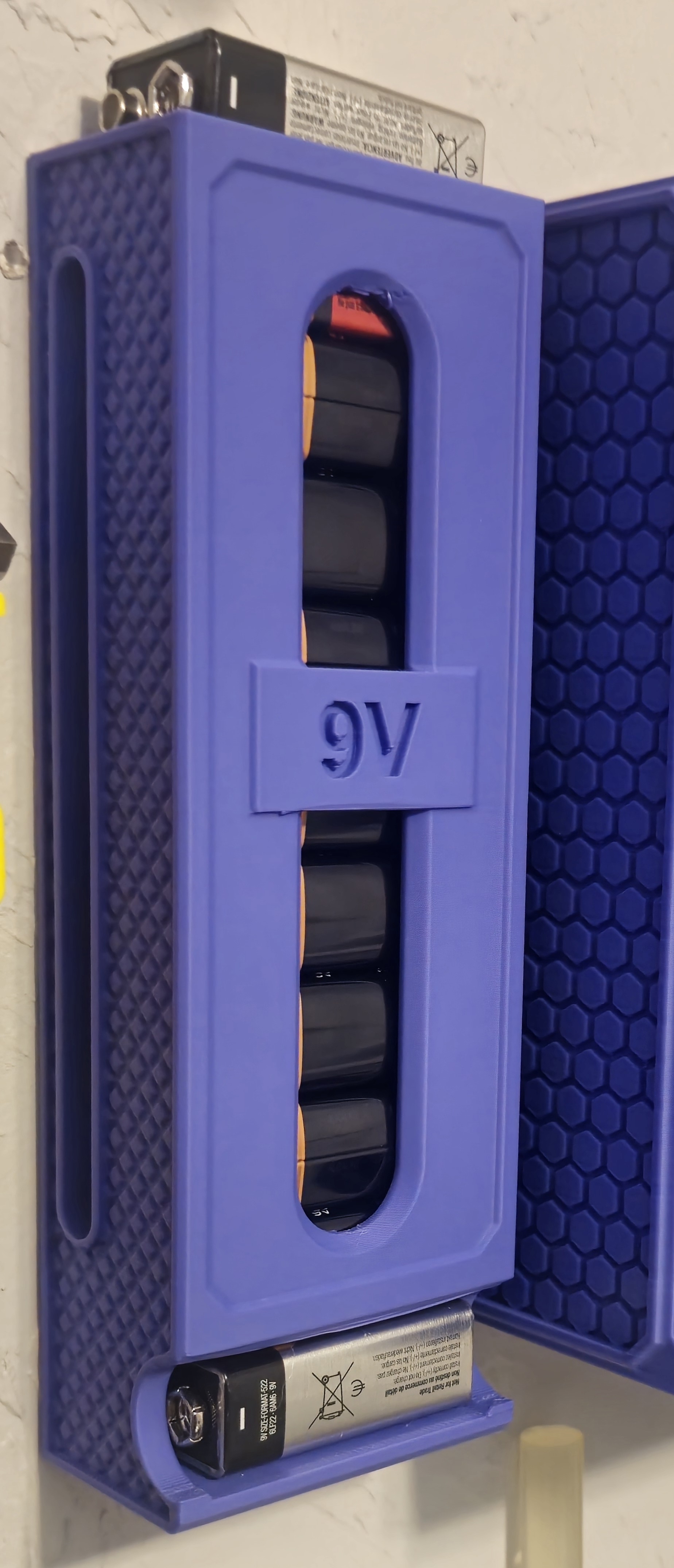 Battery dispenser 9V. Wall mountable by Anton | Download free STL model ...