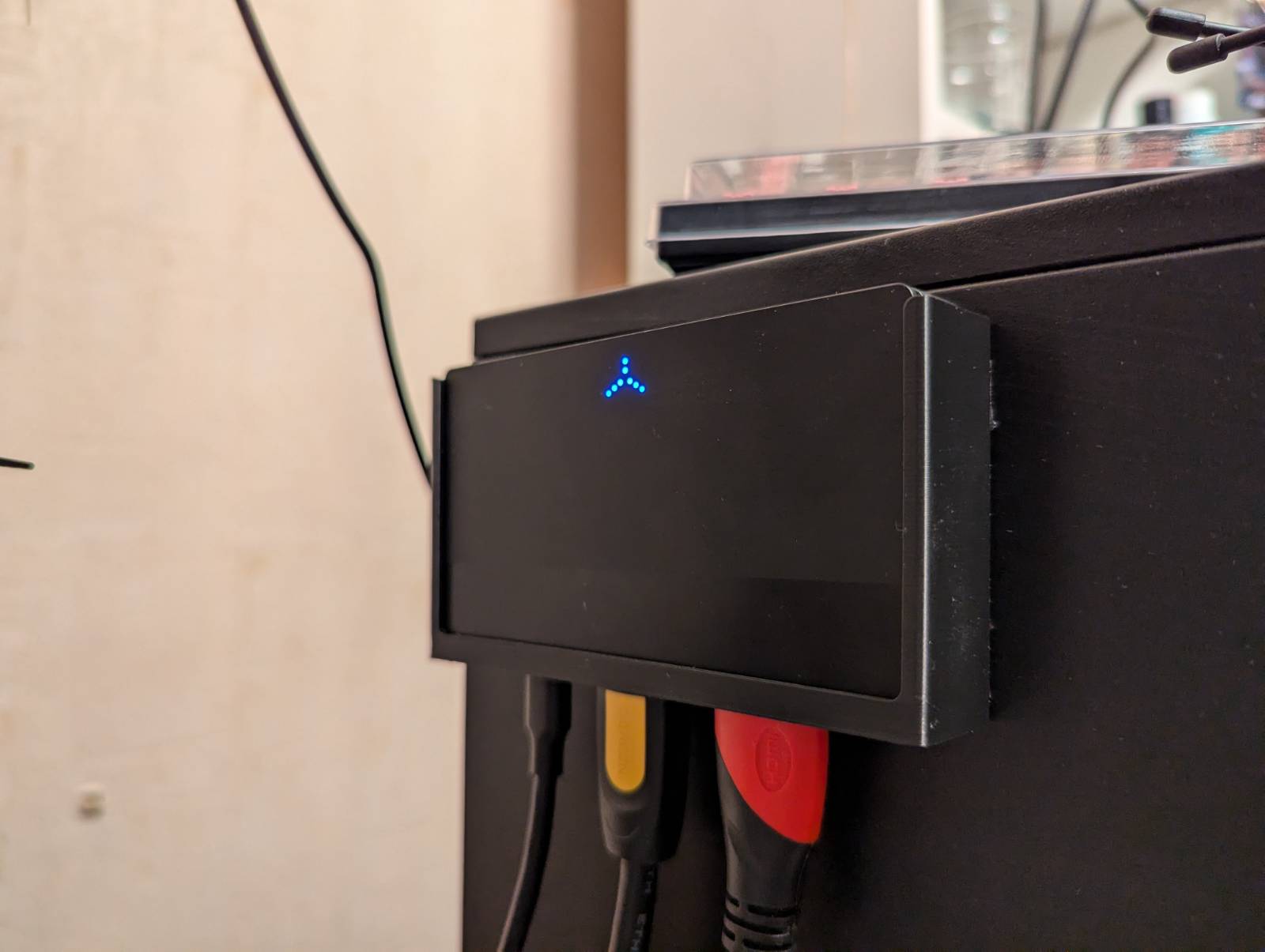 UGREEN CM630 Capture card holder by Melkin | Download free STL model ...