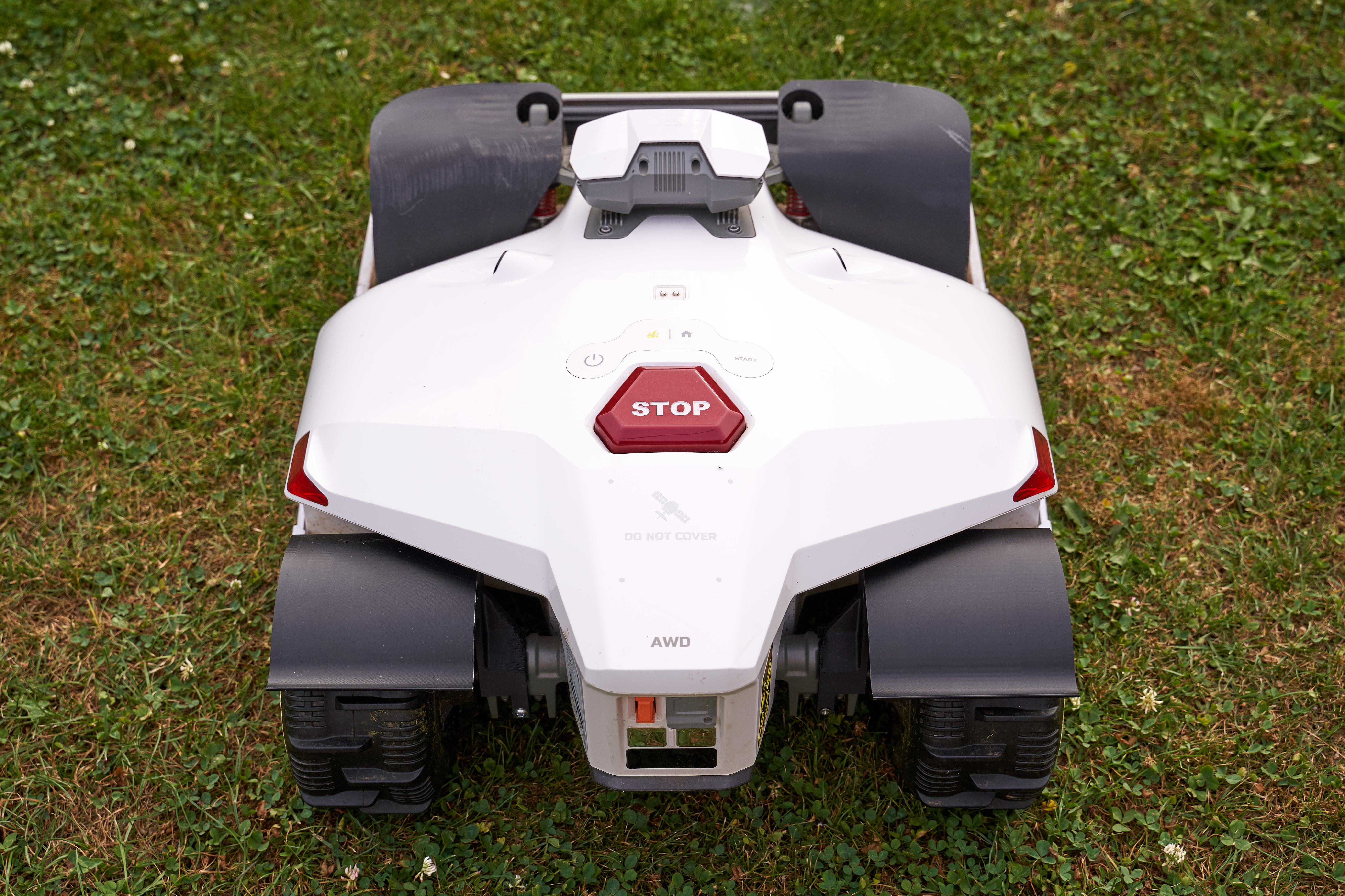 Mammotion Luba 2 rear Fender por Ron Ha | Descargar modelo STL gratuito | Printables.com