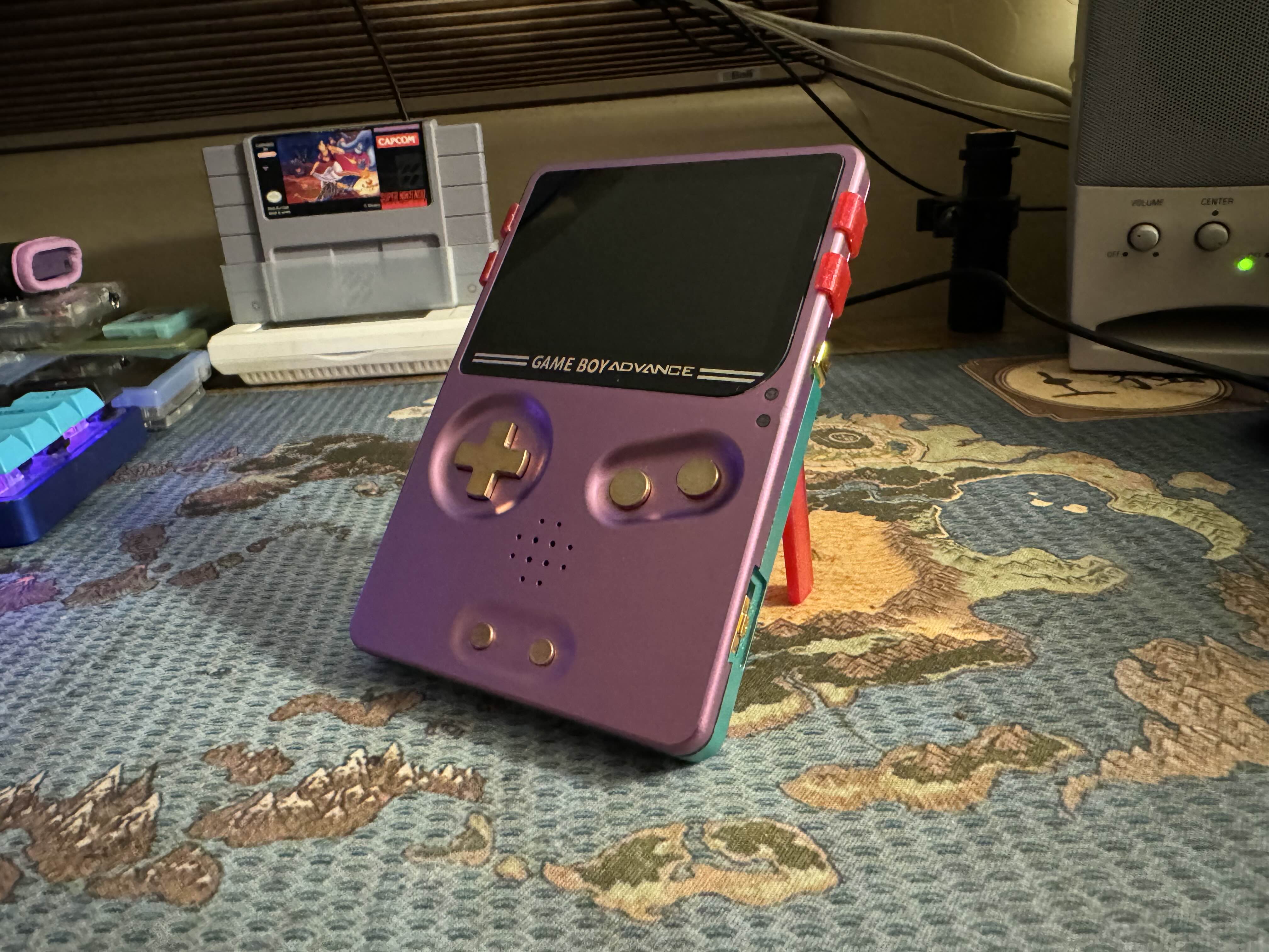 Game Boy Advance SP (Slate) Display Stand por makho | Descargar modelo ...