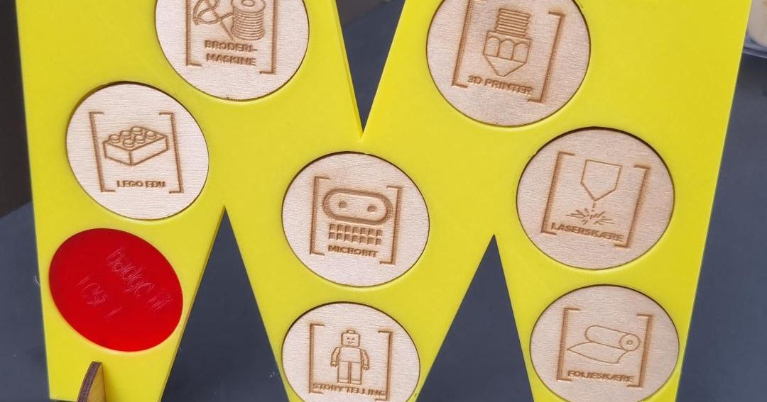 Display Makerspace Badges by brian lyngvig | Download free STL model ...