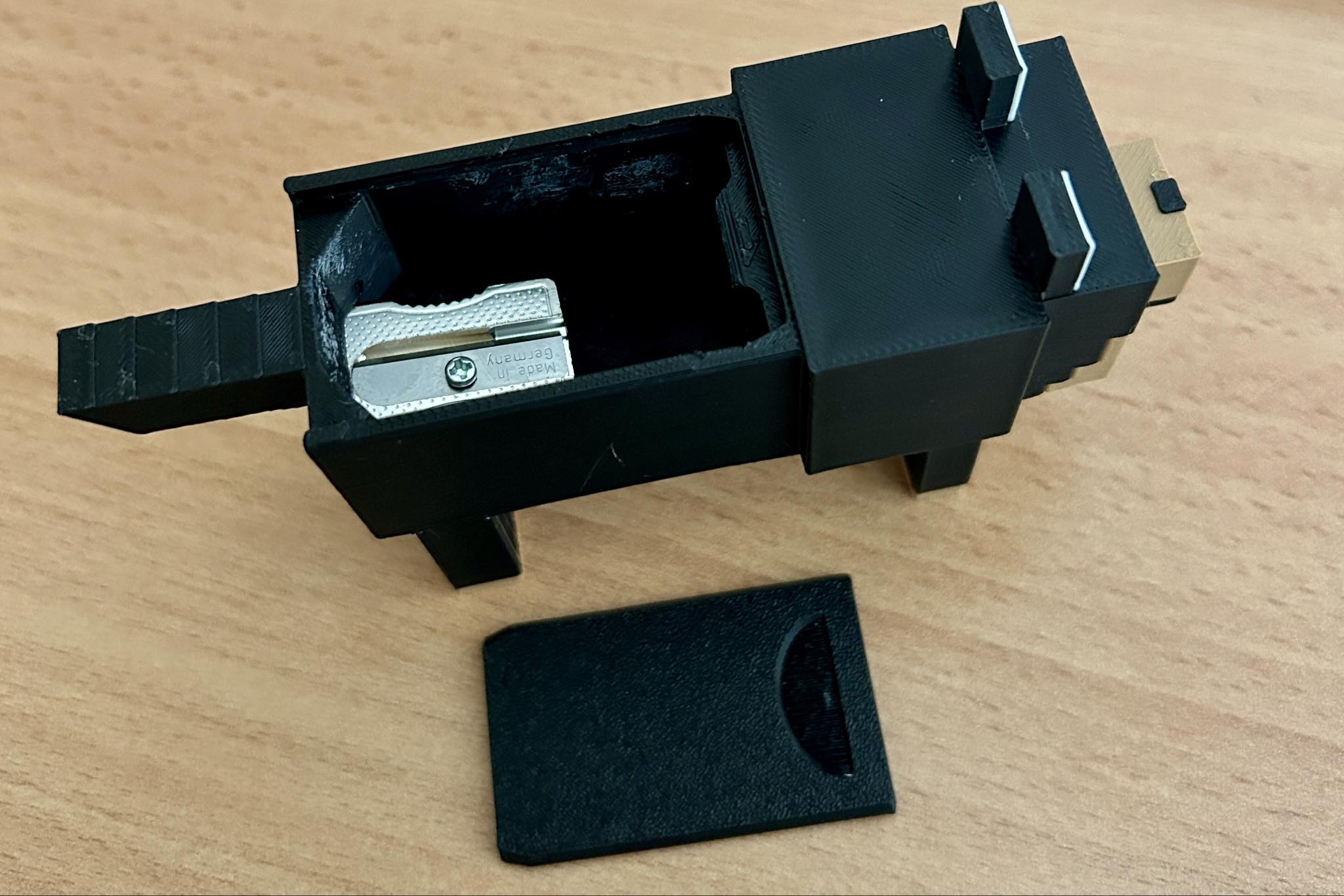 Minecraft Wolf pencil sharpener by Arnold | Download free STL model ...