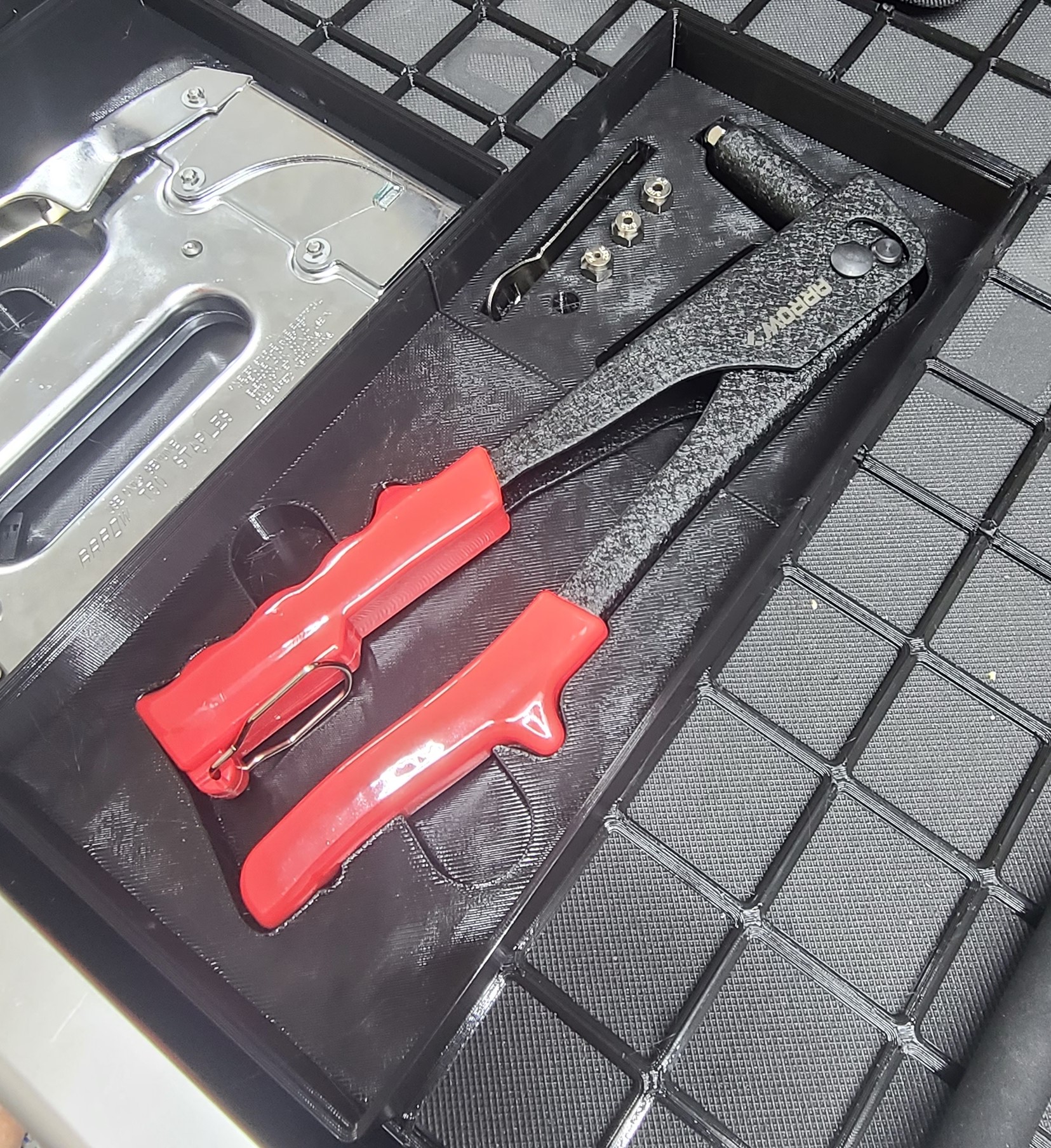 Arrow Riveter Tool Storage - Gridfinity by kvn5x4 | Download free STL ...