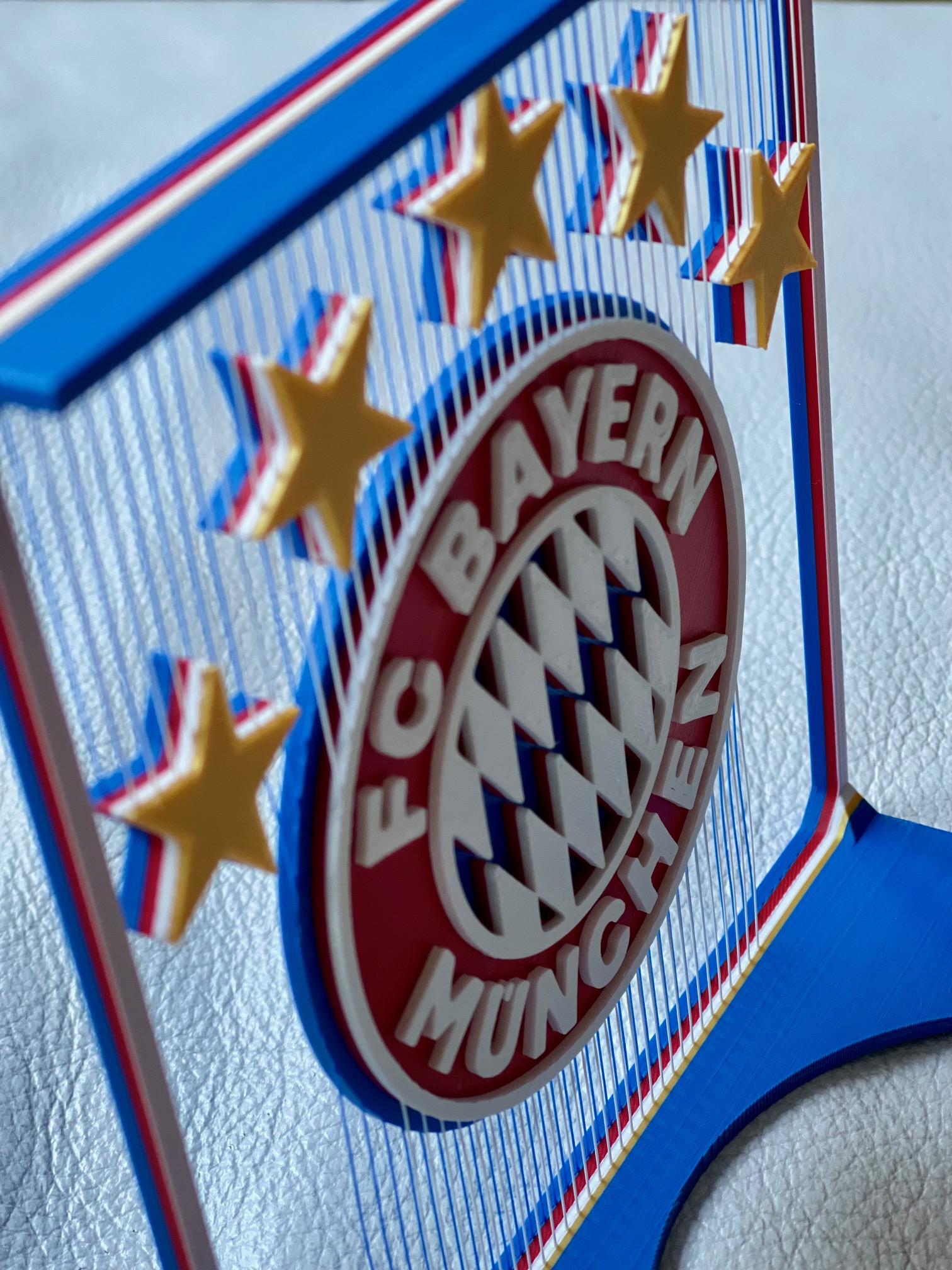 Floating Crest - FC Bayern München by vmLOGIC | Download free STL model ...