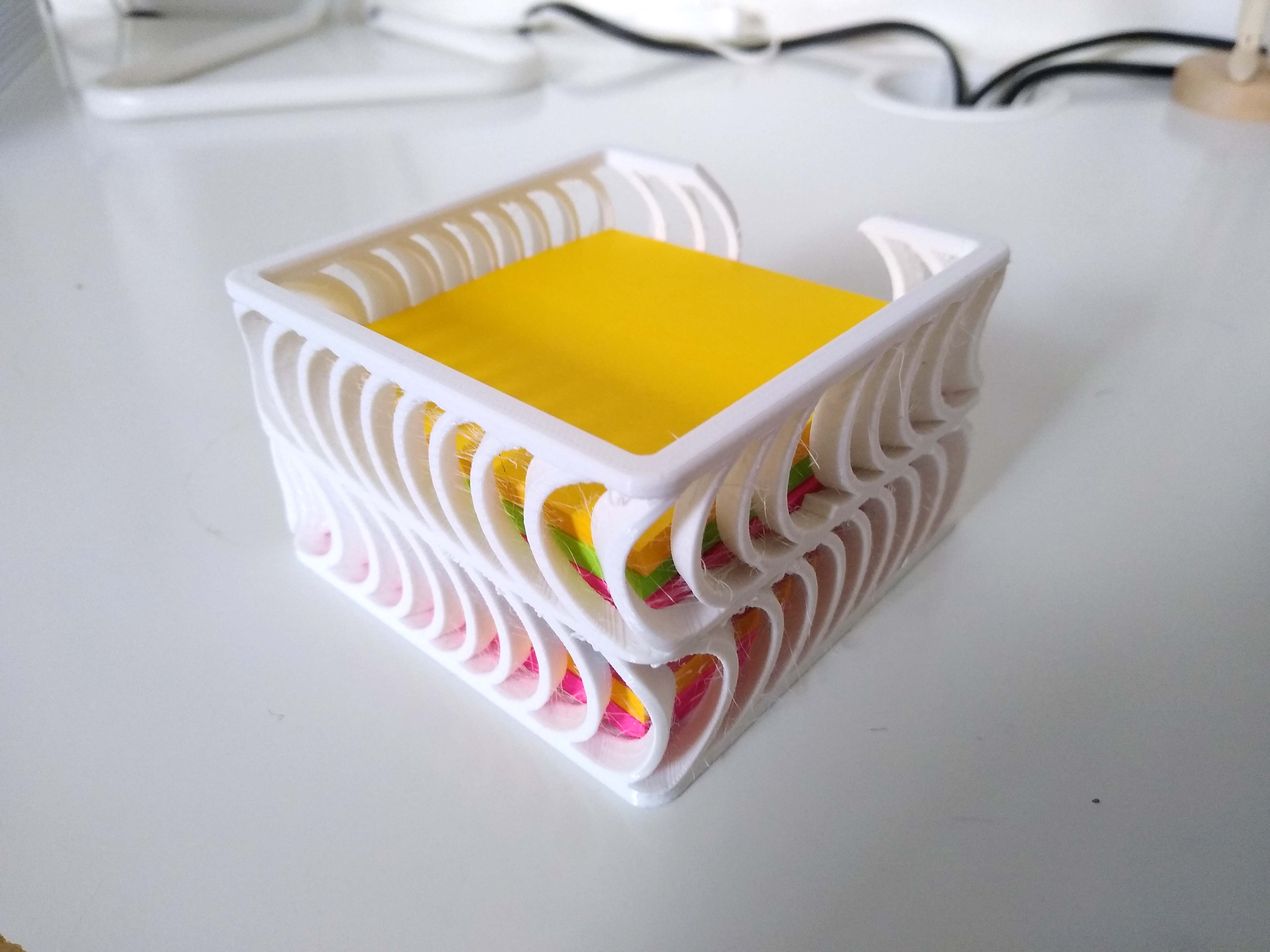 Curvy Sticky Note Holder (Remix) by delta2529 | Download free STL model ...