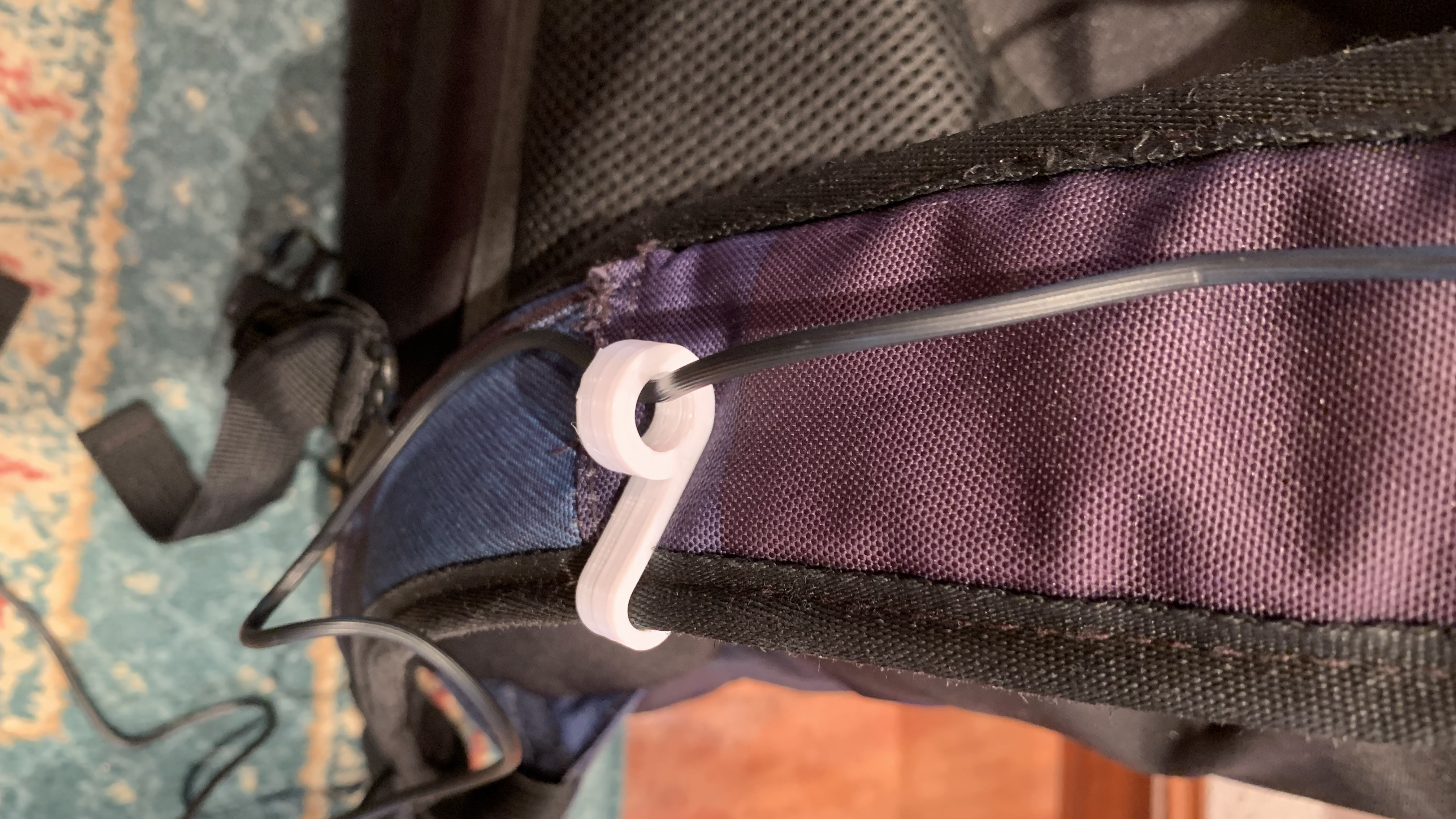 Cable tie for backpack by Julian | Download free STL model | Printables.com
