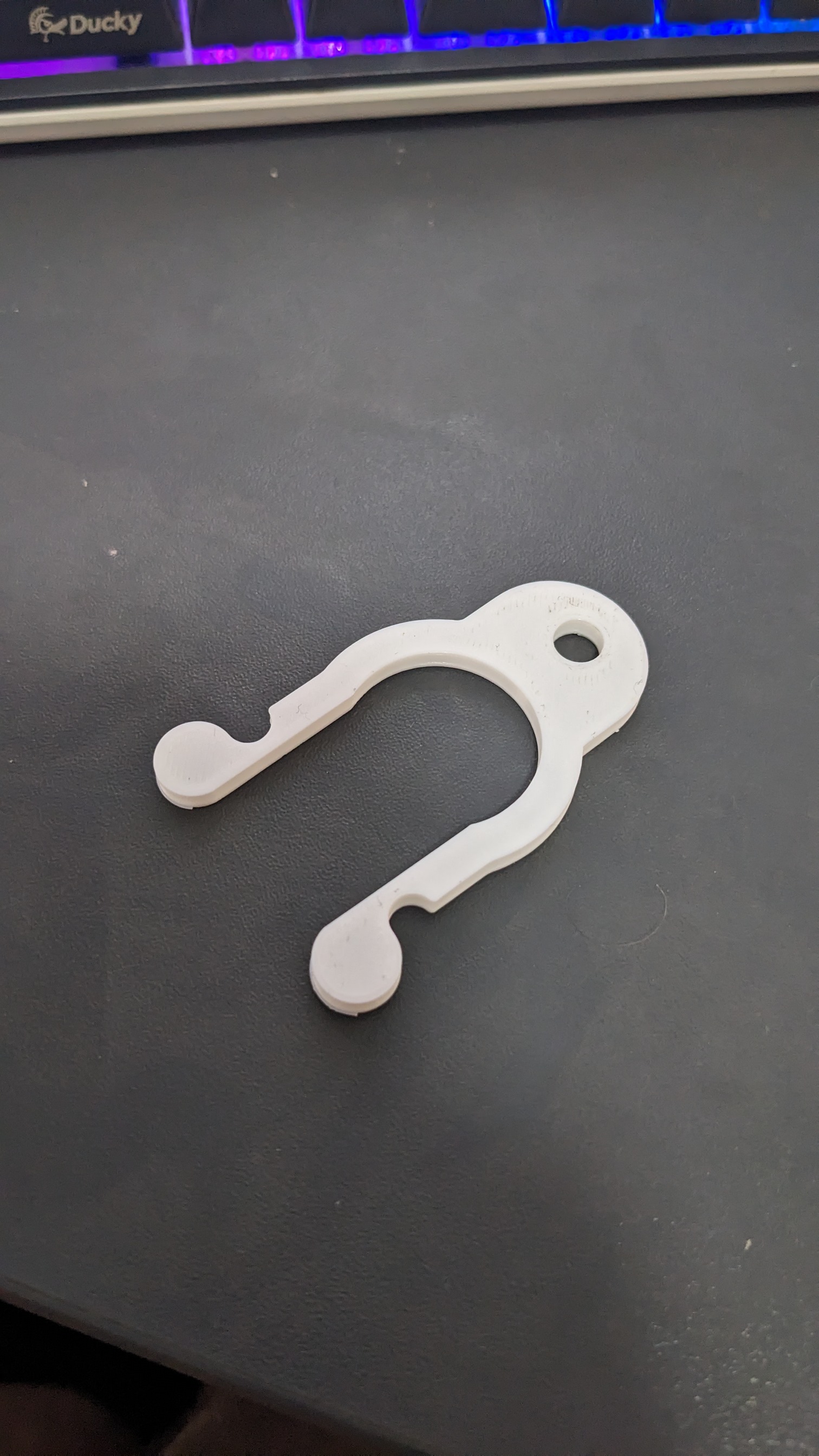 Snap-on bottle holder by Miroslav Baklík | Download free STL model ...