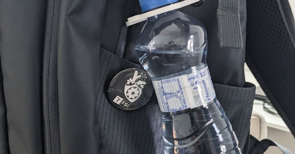 Snap-on bottle holder by Miroslav Baklík | Download free STL model ...