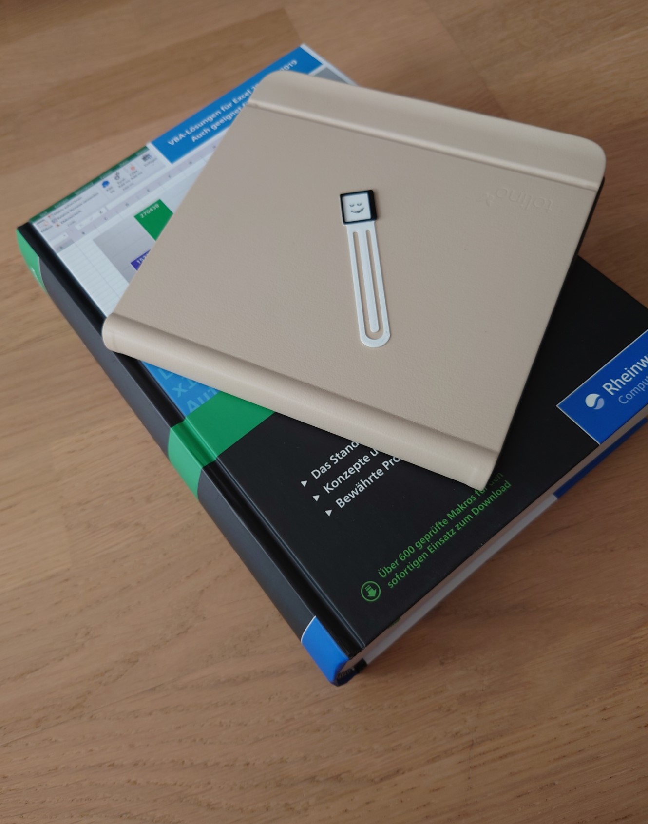 Tolino vision bookmark by huberkl448 | Download free STL model ...