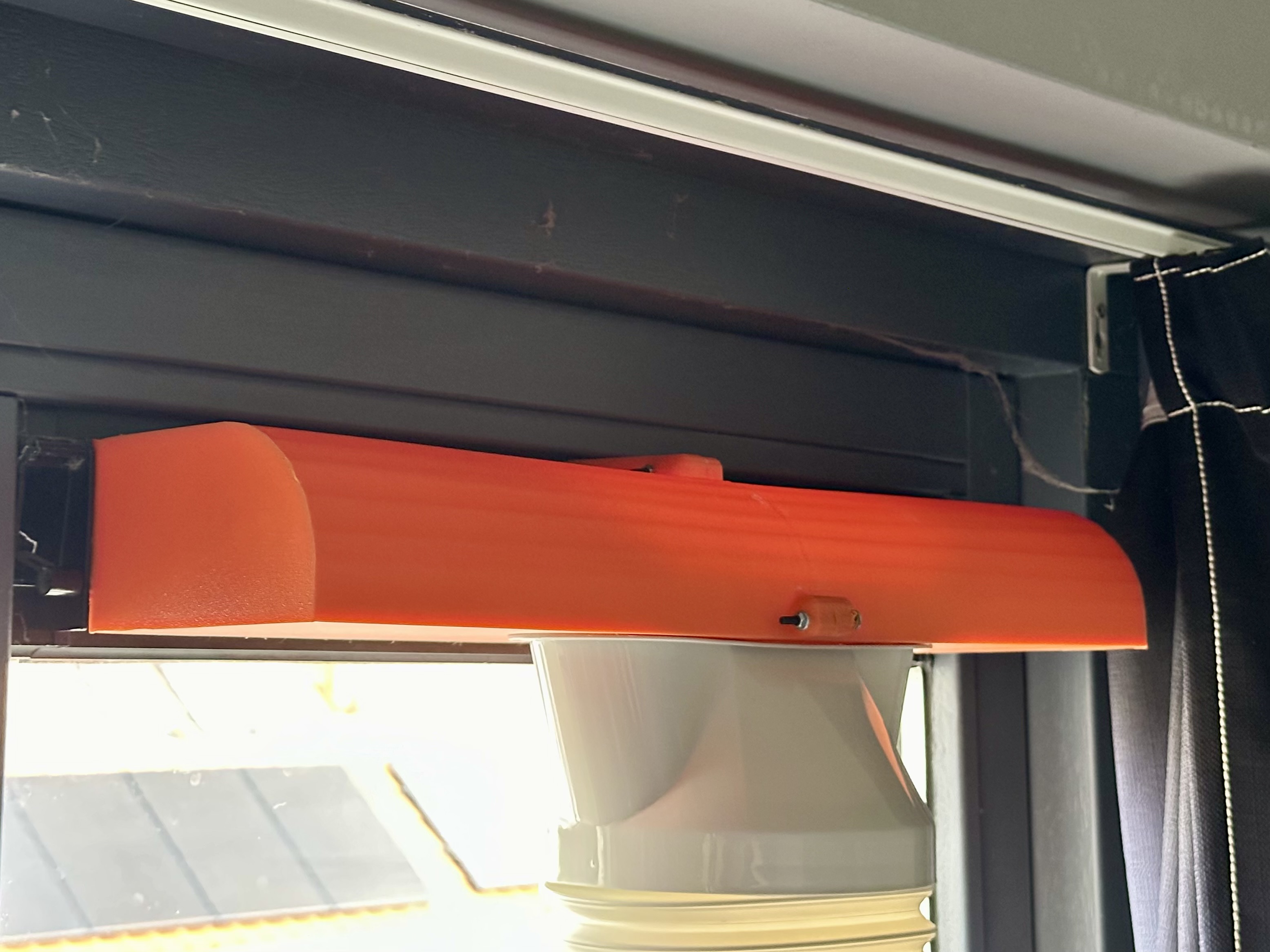 Airconditioning unit window adapter by Horst Braadslee | Download free ...
