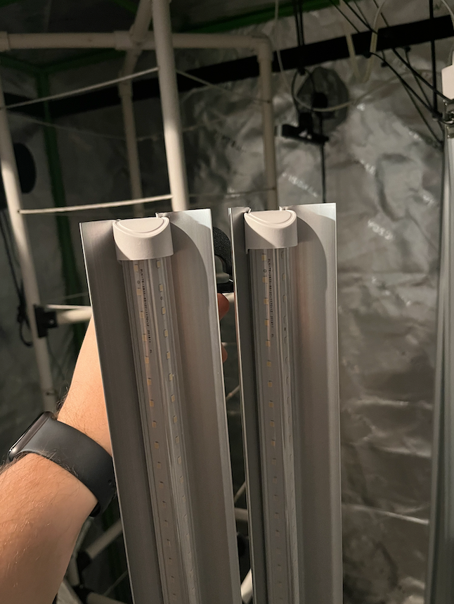 Barrina T8 Grow Light Vertical Bracket for 2 Lights by TFro3 | Download ...