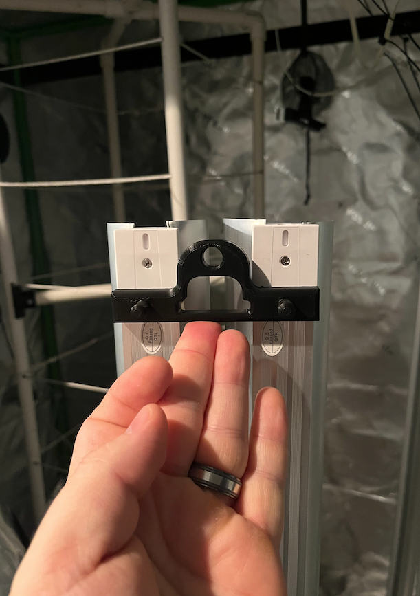 Barrina T8 Grow Light Vertical Bracket for 2 Lights by TFro3 | Download ...