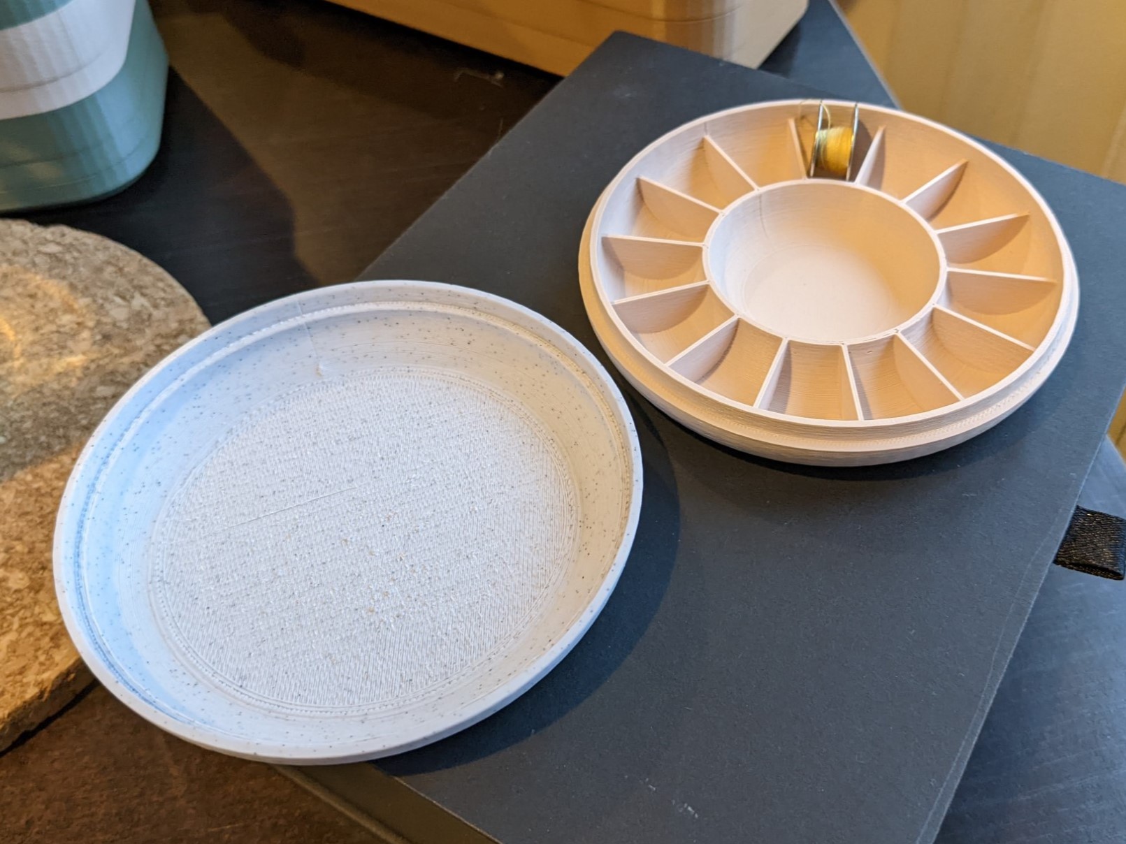 Bobbin Tray with Lid by Big Mystery | Download free STL model ...