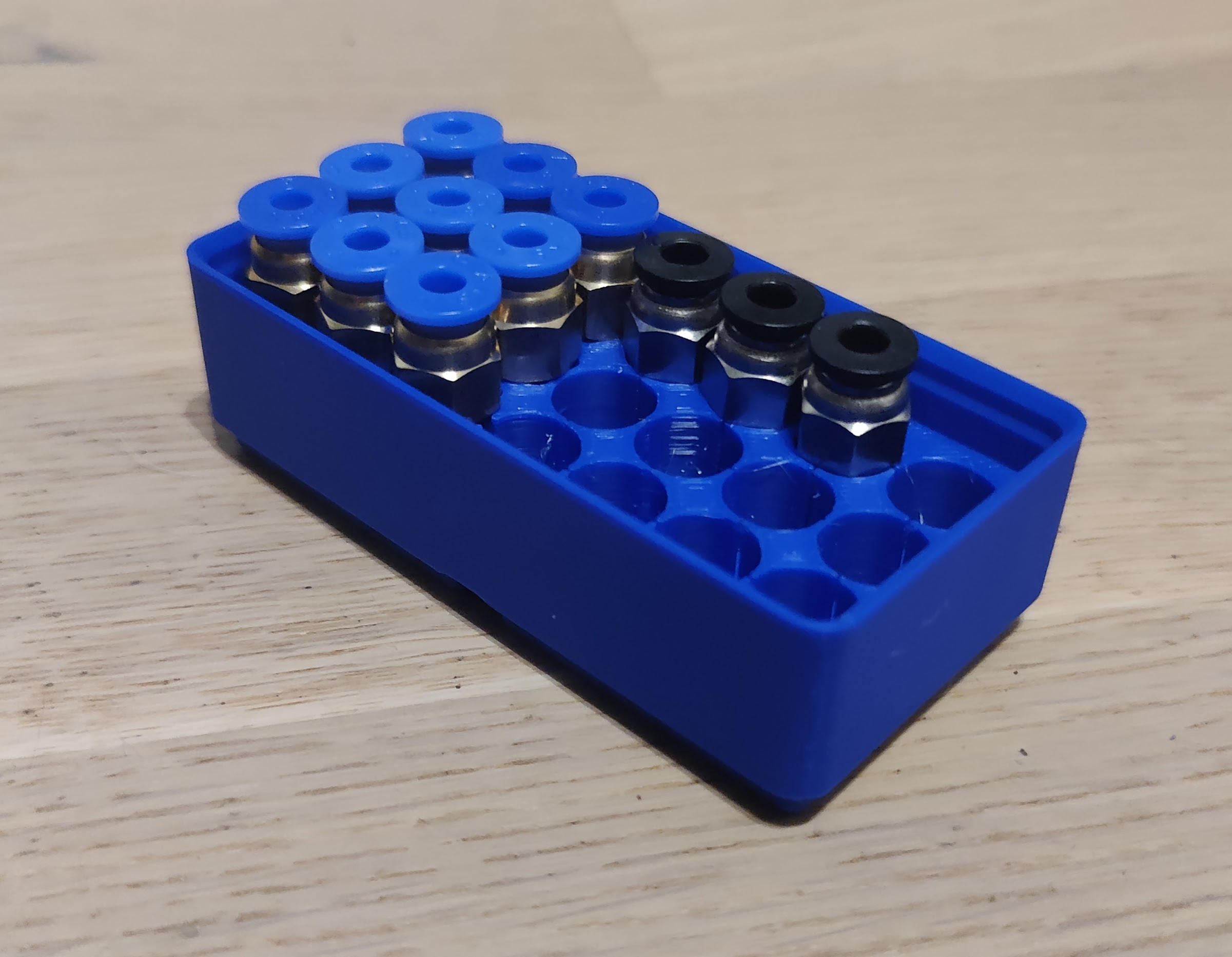 Lower Gridfinity PC4 PTFE Coupler Box by IQndk | Download free STL ...