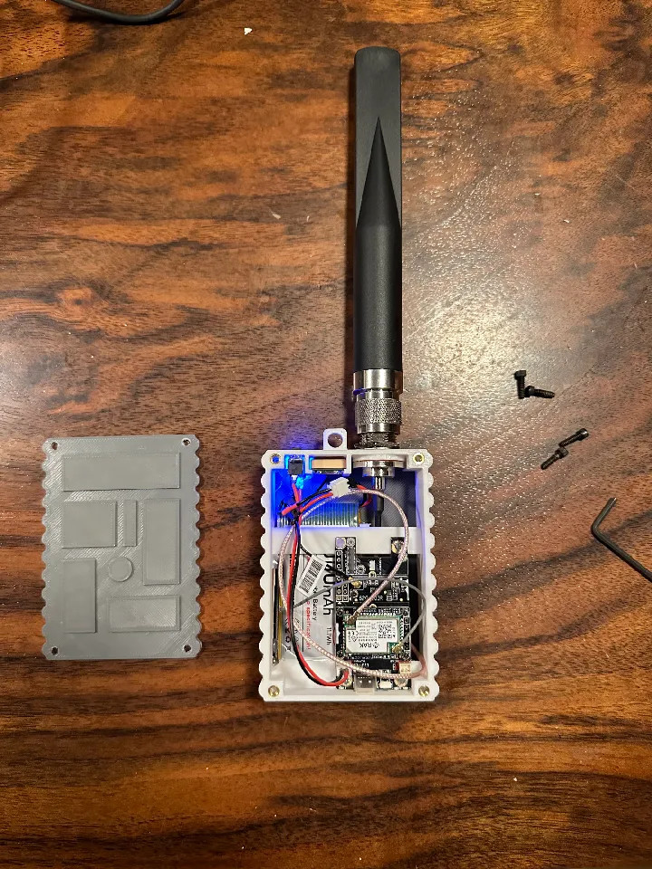 RAK19007/RAK5005 case for Meshtastic & N-type antenna mount by denis ...