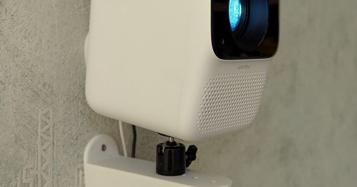 Small Projector Wall Mount by Melkin | Download free STL model ...