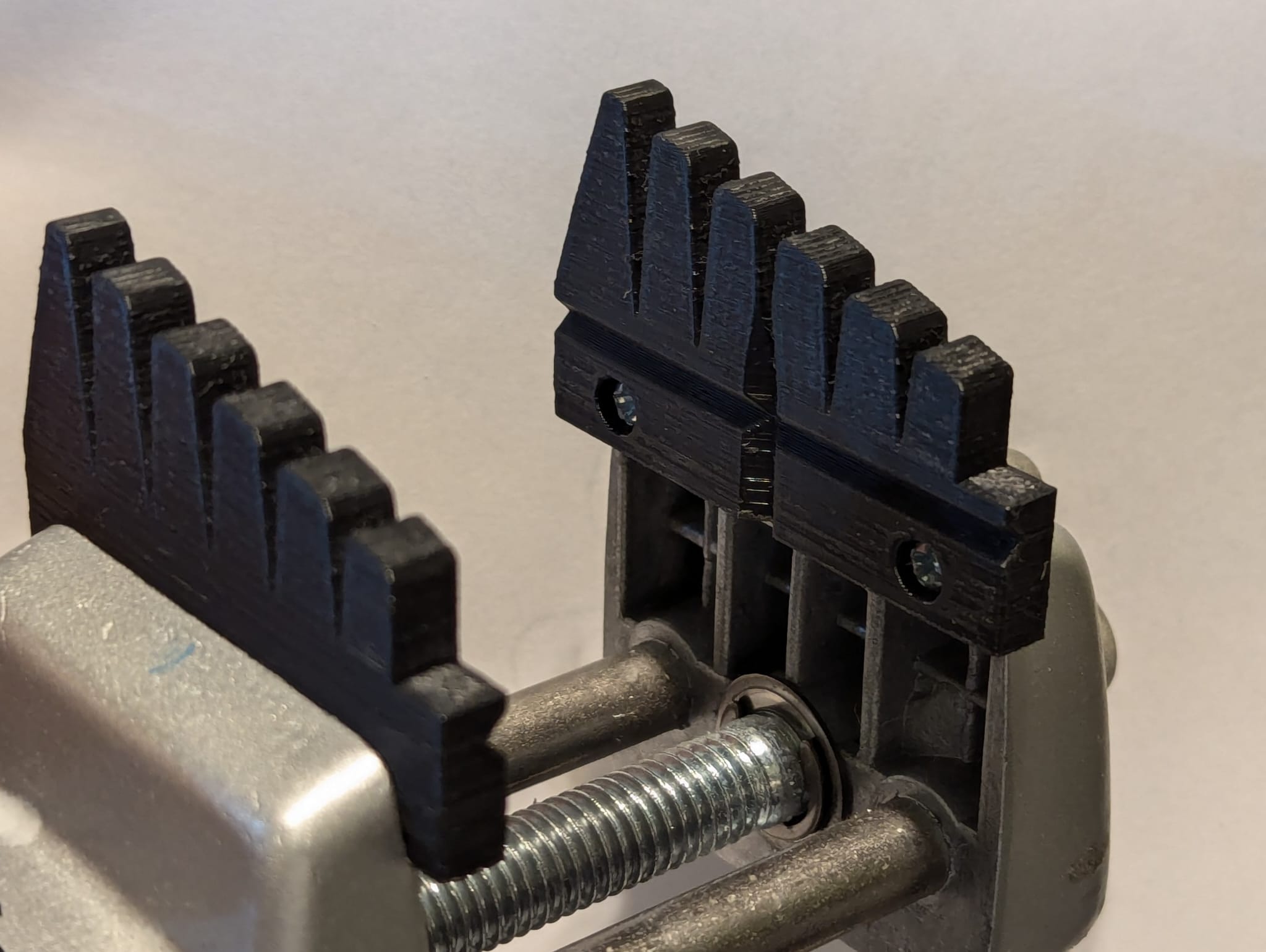 PanaVise Soldering Finger Jaw Pads by tylertloc | Download free STL ...
