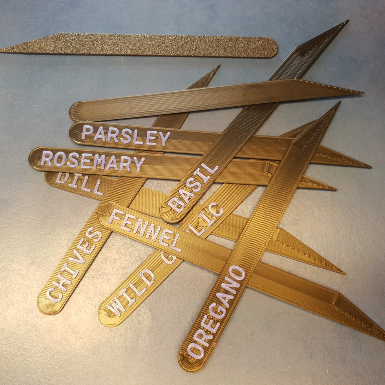 plant label generator by yahbluez | Download free STL model ...