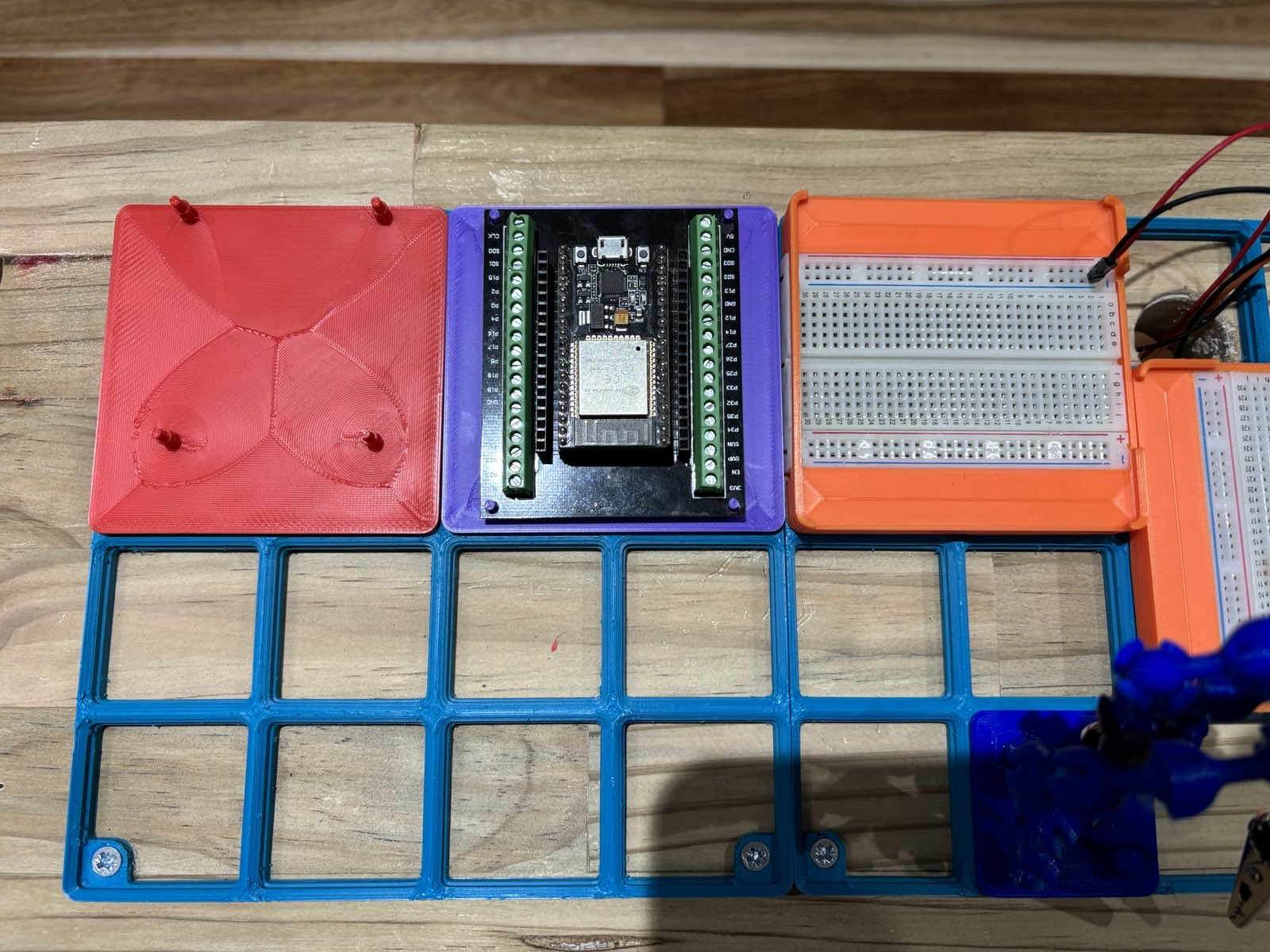 Gridfinity Electronics bench by Dané Spamers | Download free STL model ...