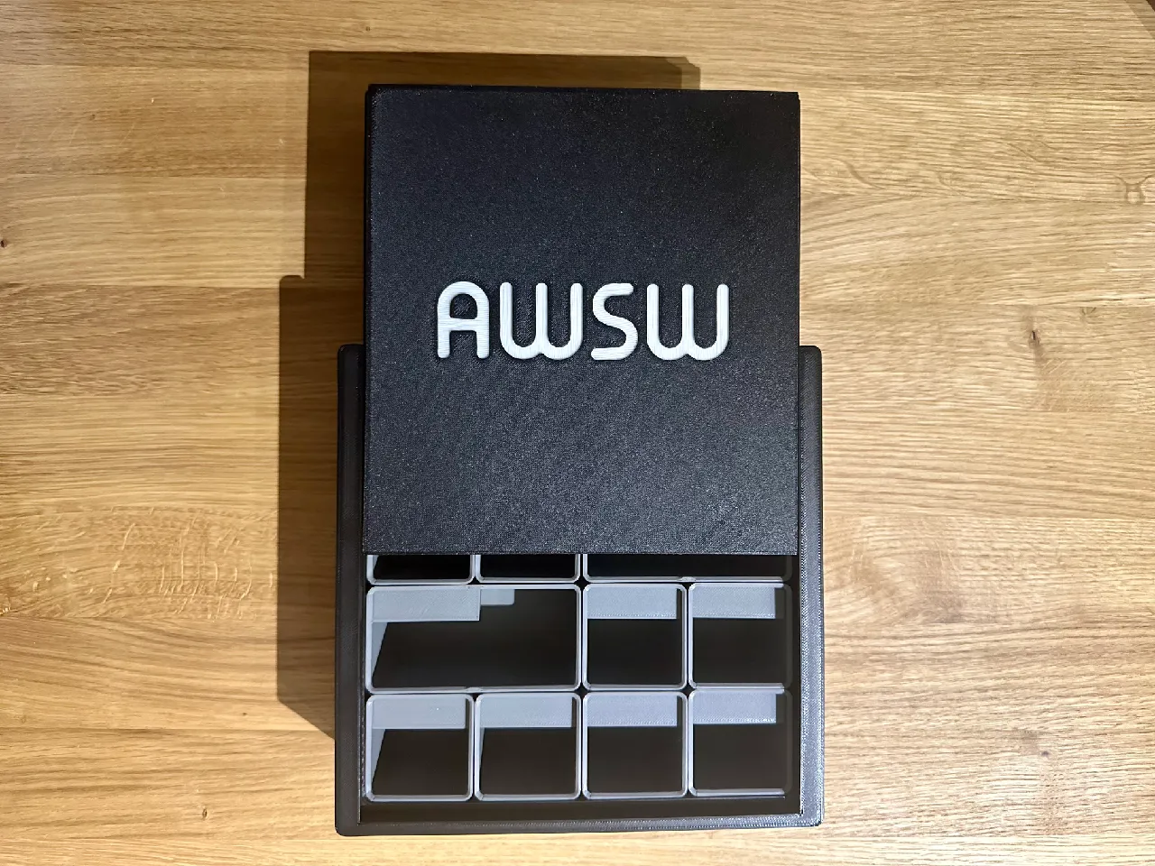 Gridfinity 4x4 transport box with sliding magnetic lid by AWSW ...