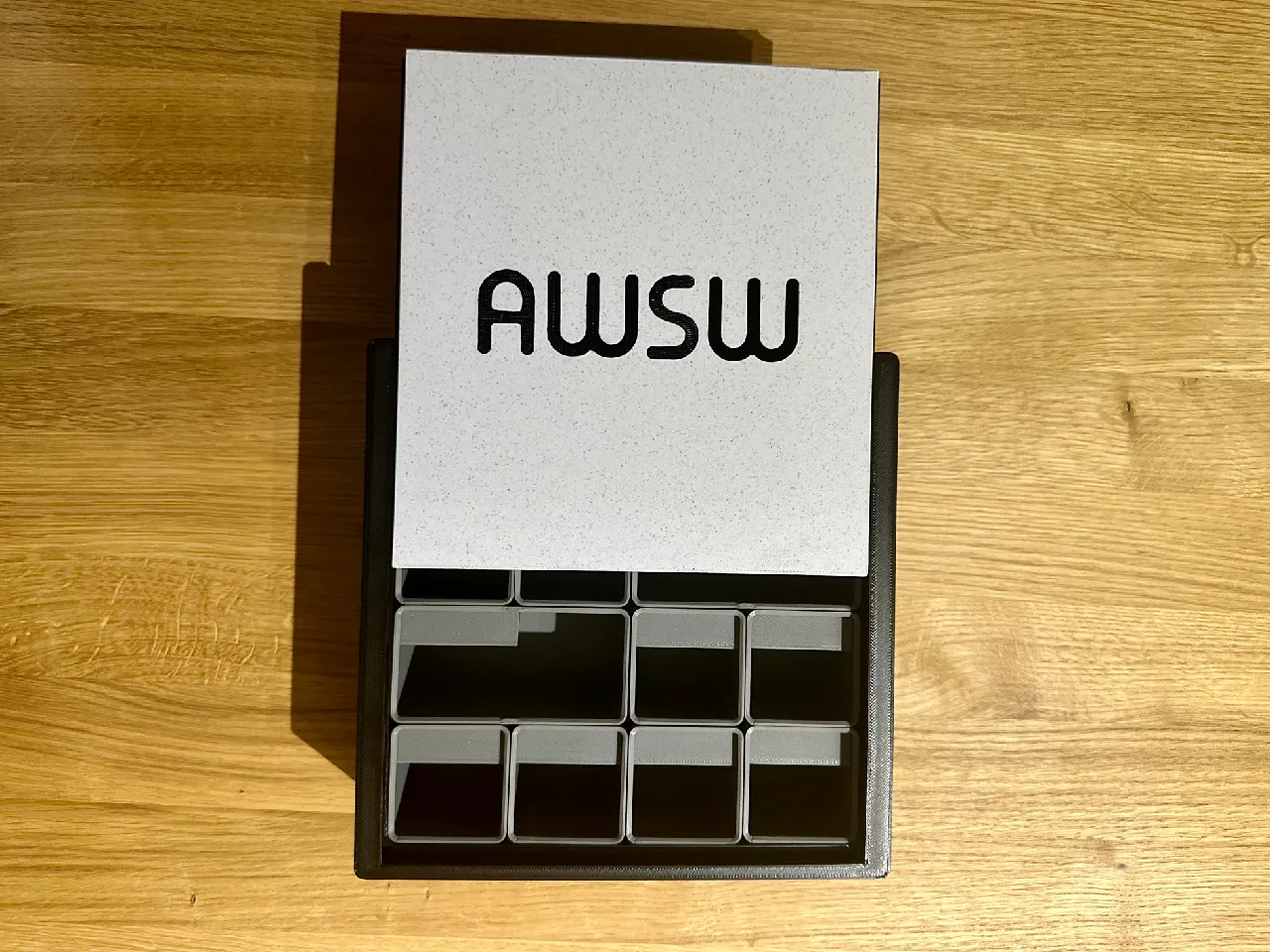 Gridfinity 4x4 transport box with sliding magnetic lid by AWSW ...