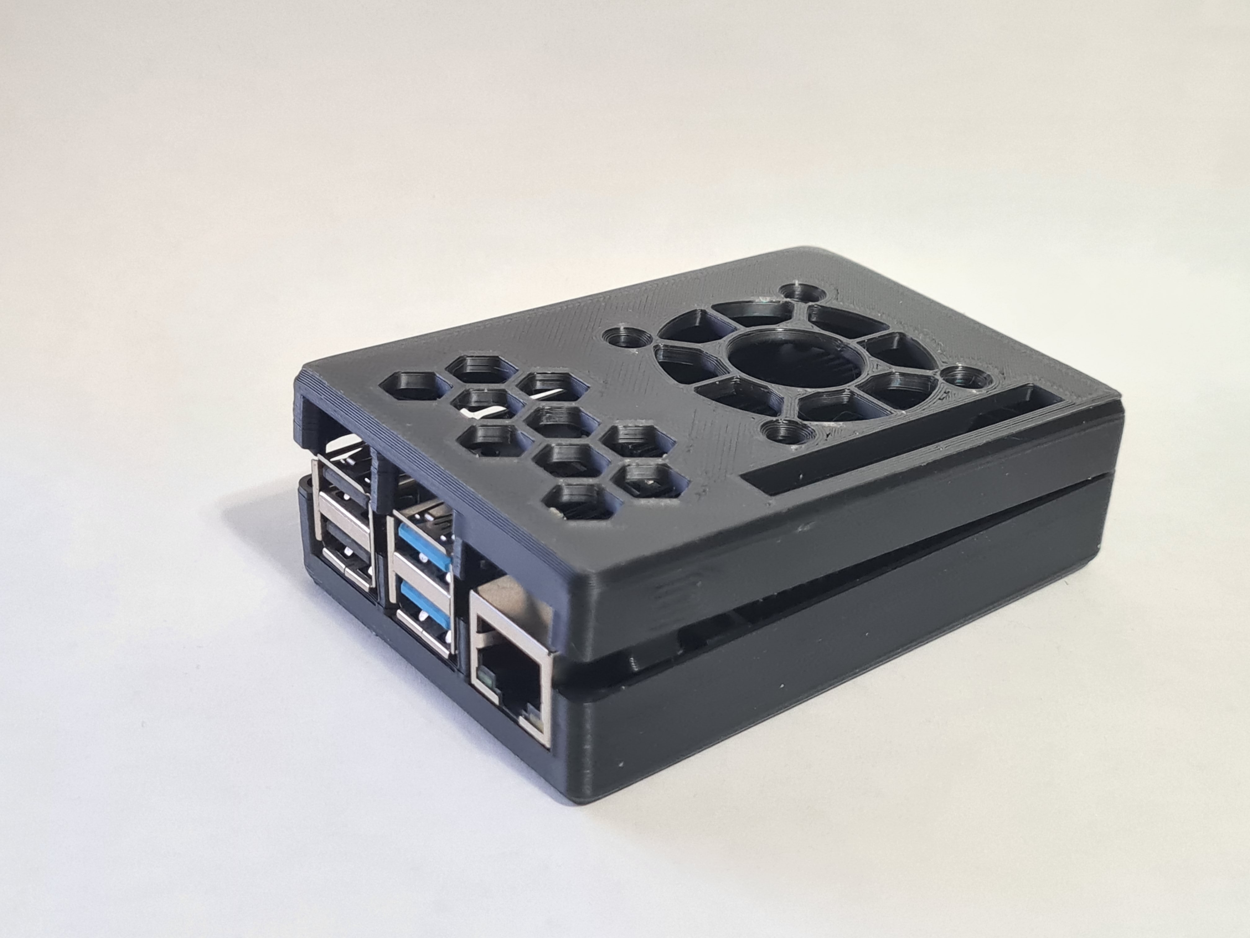 Raspberry Pi 4B Case - Configurable by StealthNode | Download free STL ...
