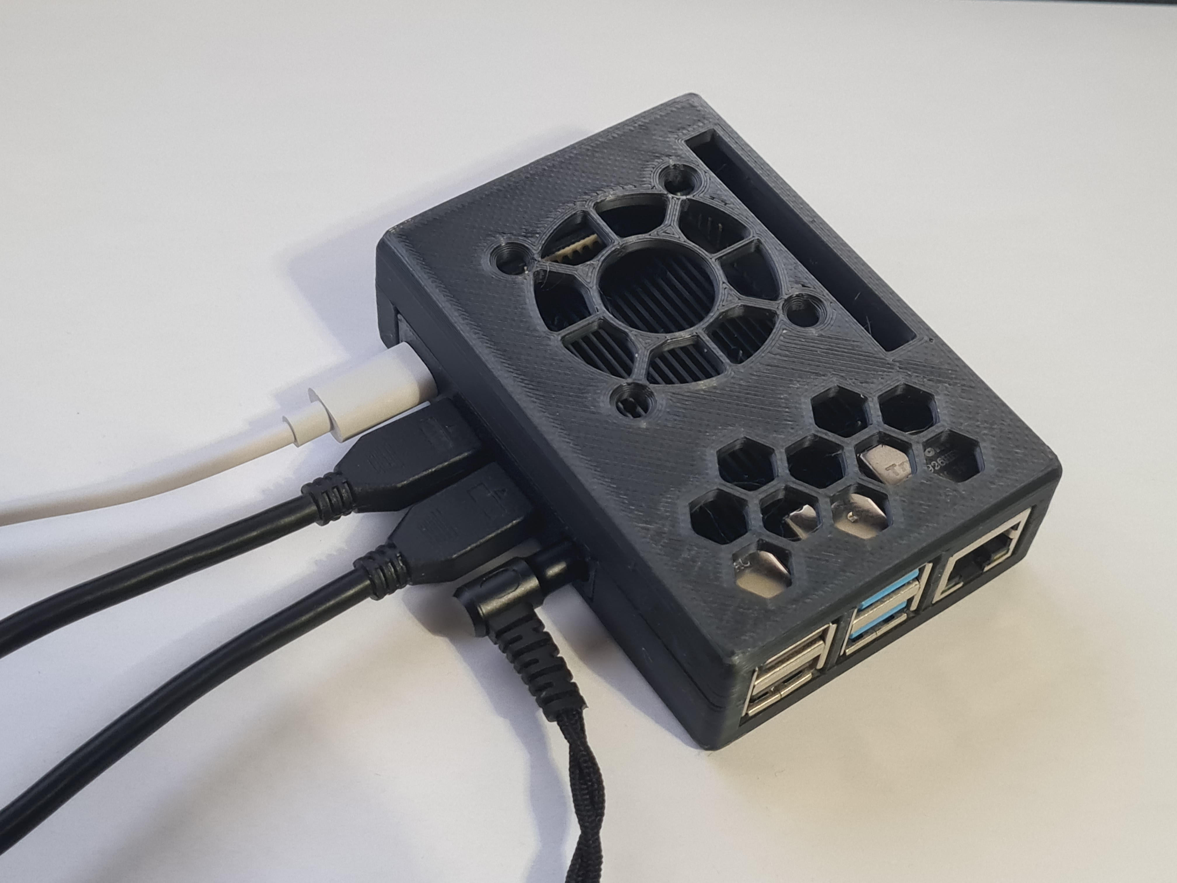 Raspberry Pi 4B Case - Configurable by StealthNode | Download free STL ...