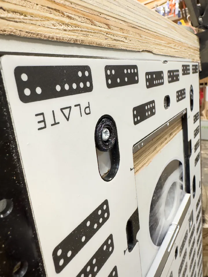 Shaper Origin Plate hanger by latersnack | Download free STL model ...