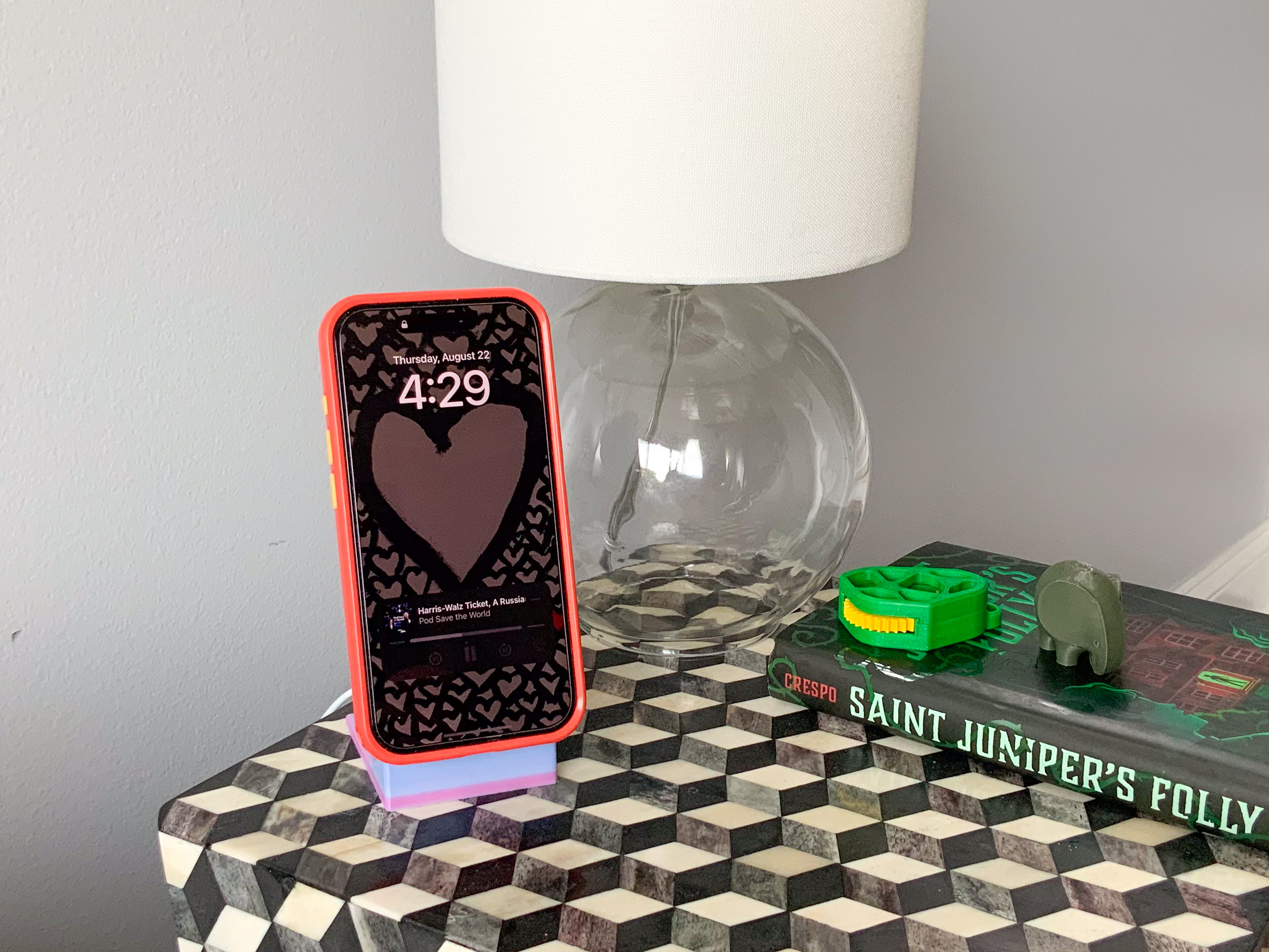 MagSafe Charging Stand - The Puck by BakedBean3D | Download free STL ...