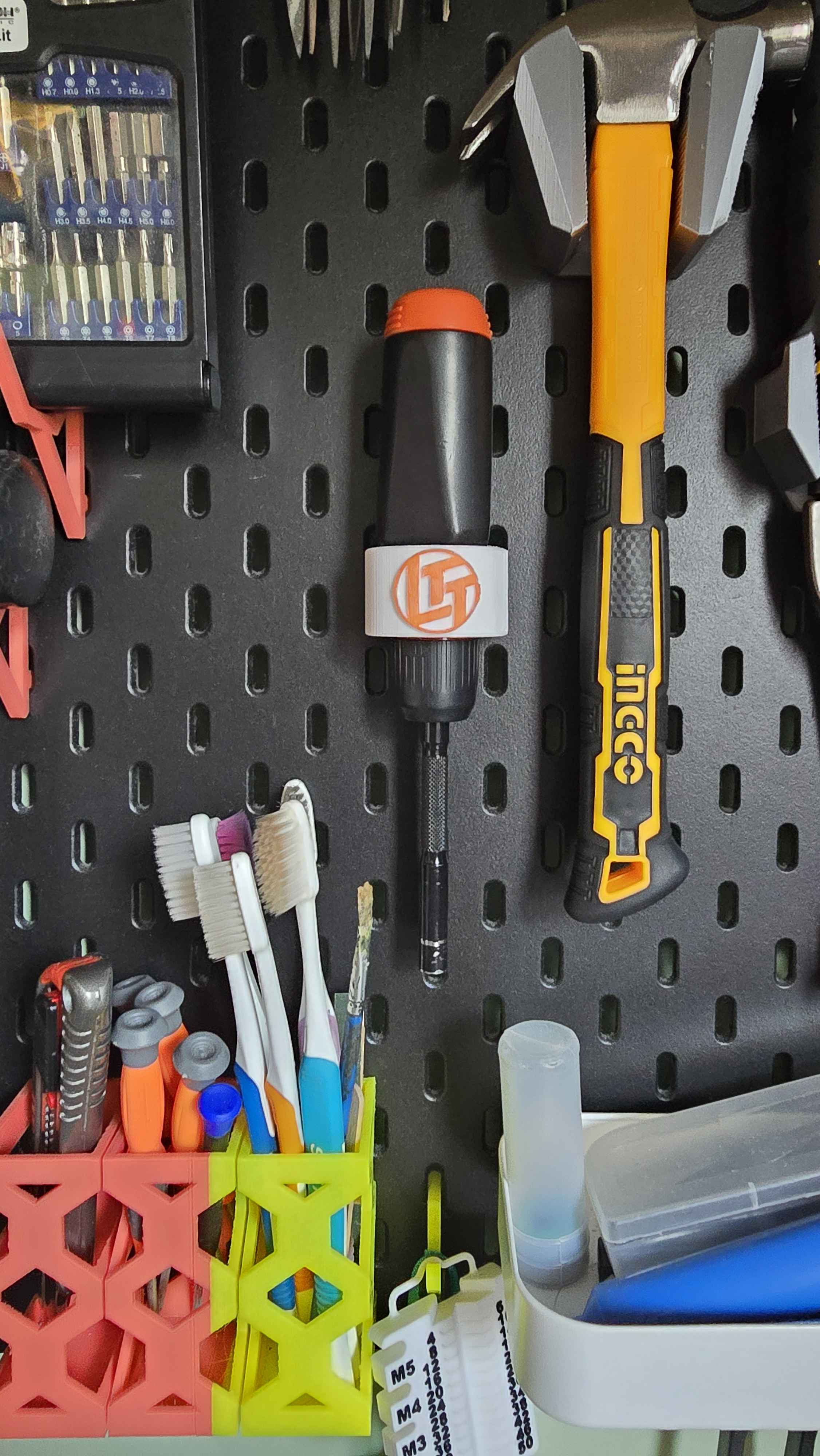 LTT Screwdriver holder for IKEA SKADIS pegboard by Oxydized | Download free STL model ...