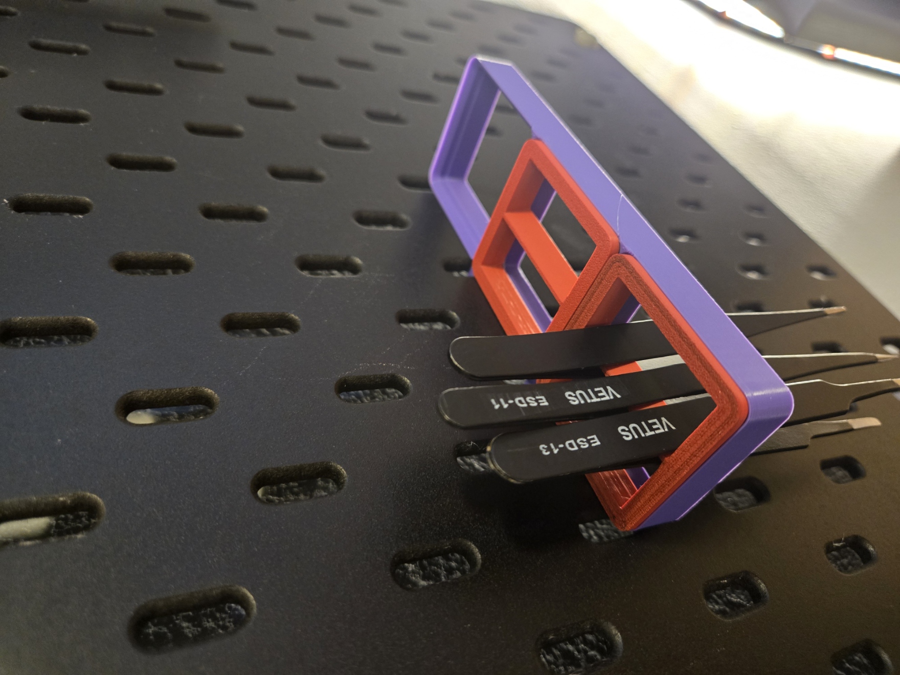 SKADIS Gridfinity Tweezer Rack by broodthought339 | Download free STL ...