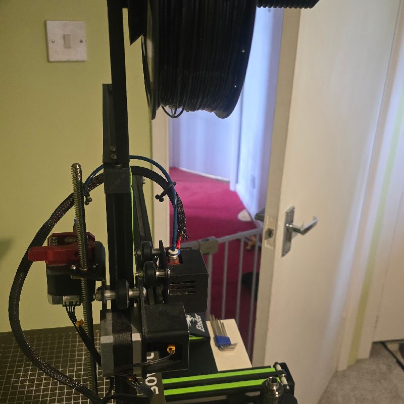 Simple spinning spool holder by Terry Liggins | Download free STL model ...
