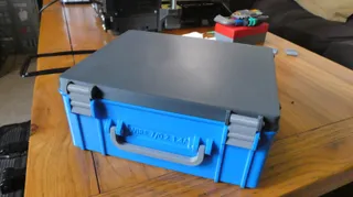 Lighter Lid for the Gridfinity Case Light by Jeff Marsh | Download free ...